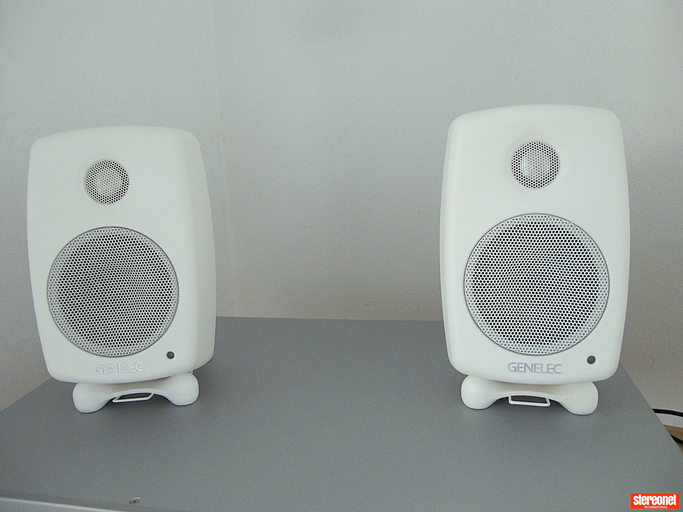 Genelec G1 Bookshelf Loudspeakers - Bookshelf & Small Monitors - StereoNET