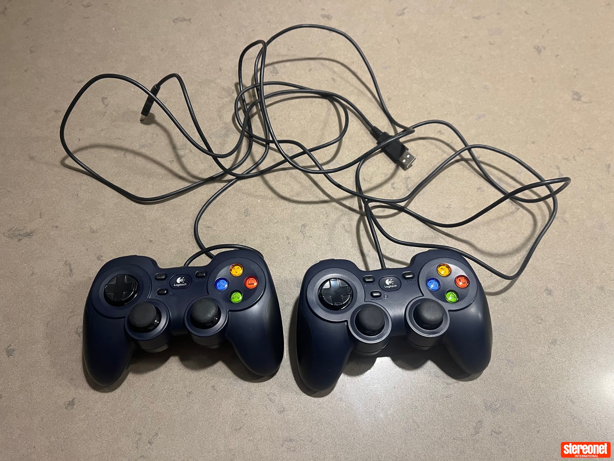 Logitech Gamepad F310 wired controllers (2) Gaming Controller ...