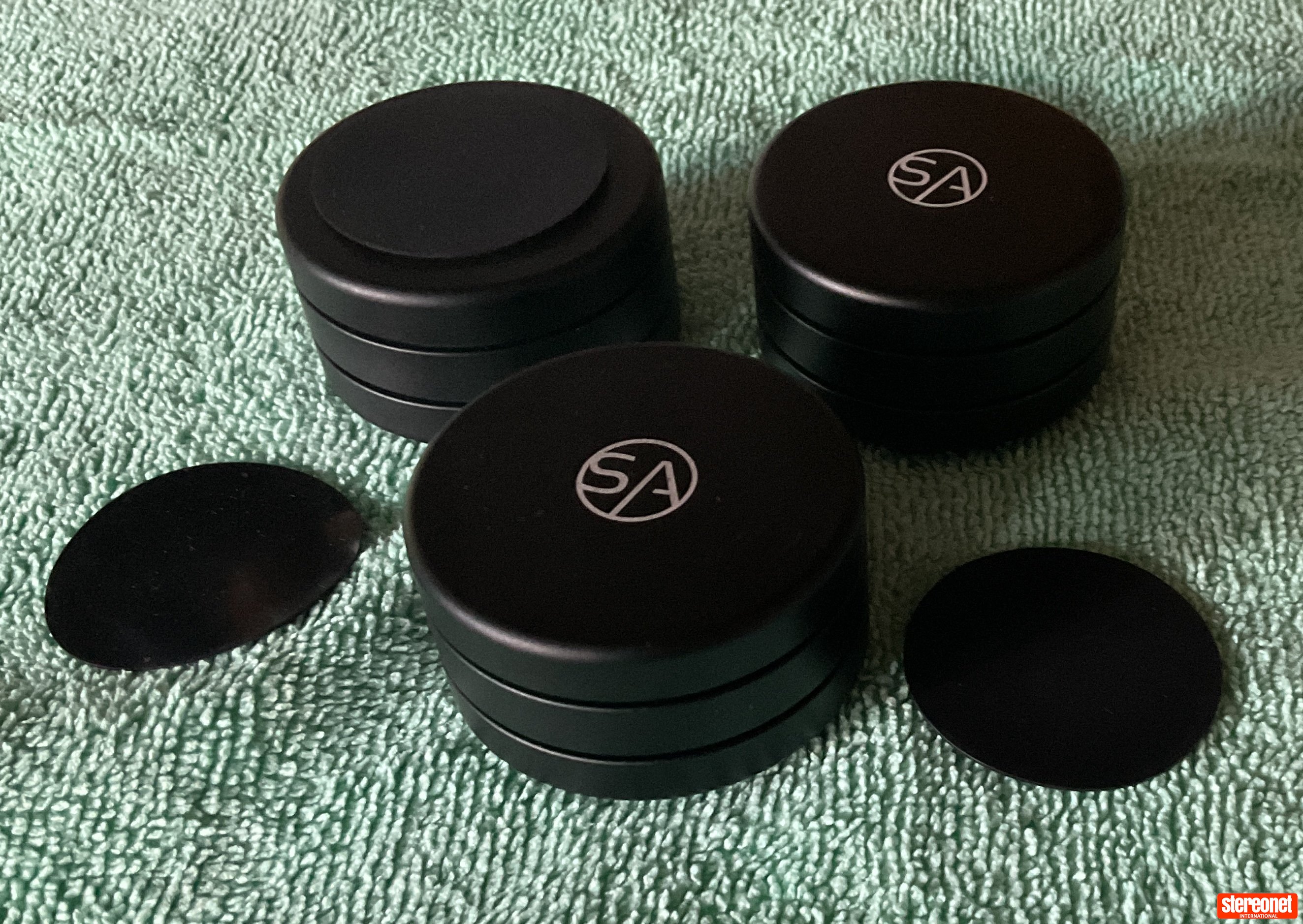 Stack Audio AUVA EQ Isolation Footers - Tweaks / Tuning - StereoNET