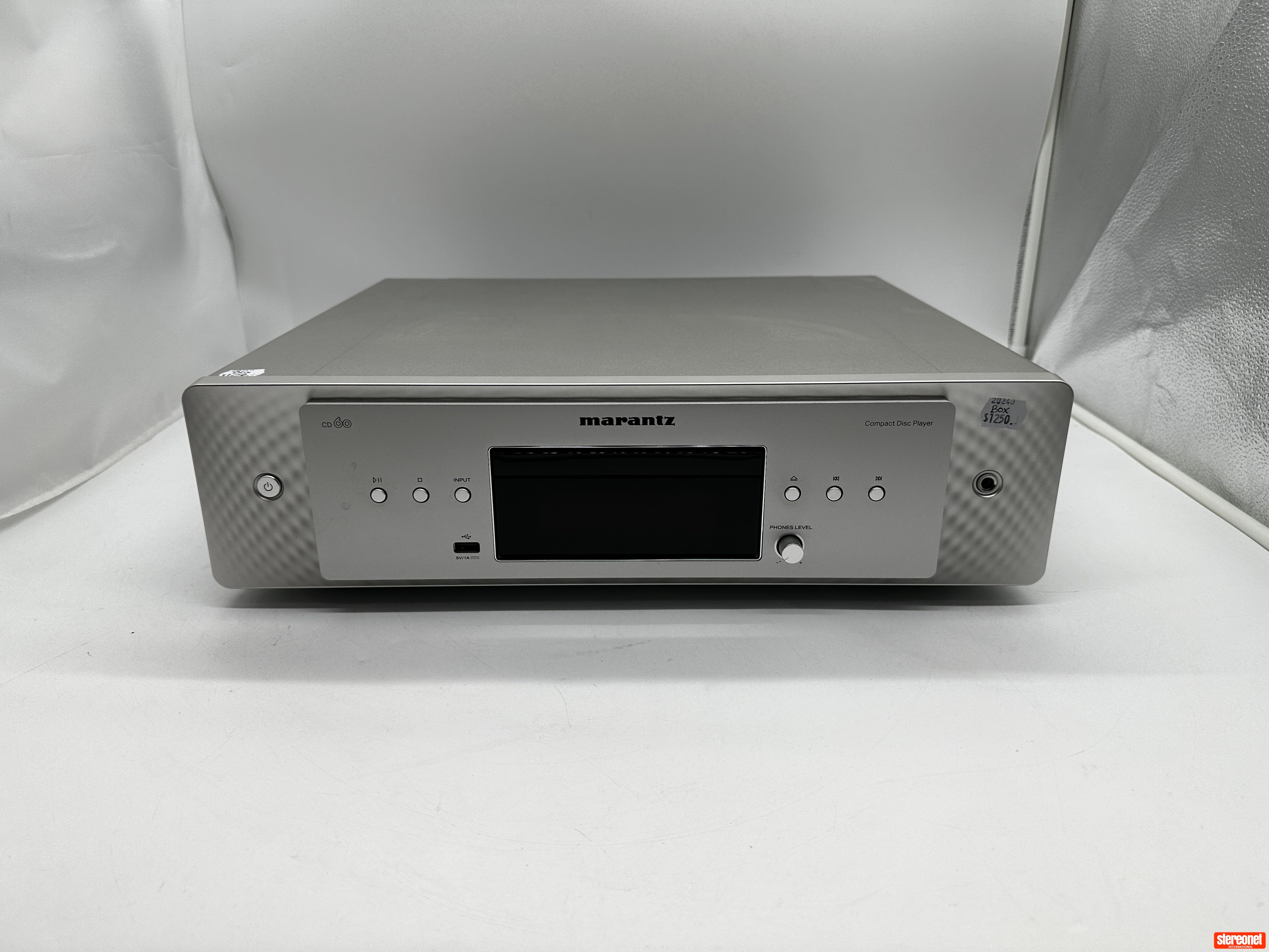 Marantz CD 60 CD Player - CD/SACD Players & Transport - StereoNET