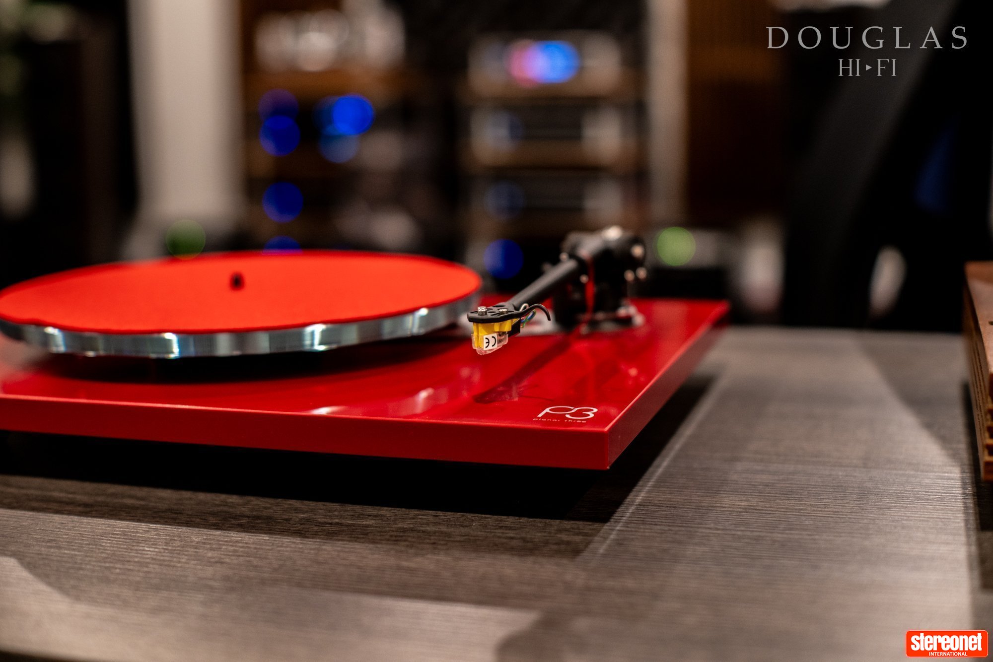 Rega P3 (Red) / Exact Turntable - Turntables & Record Players - StereoNET