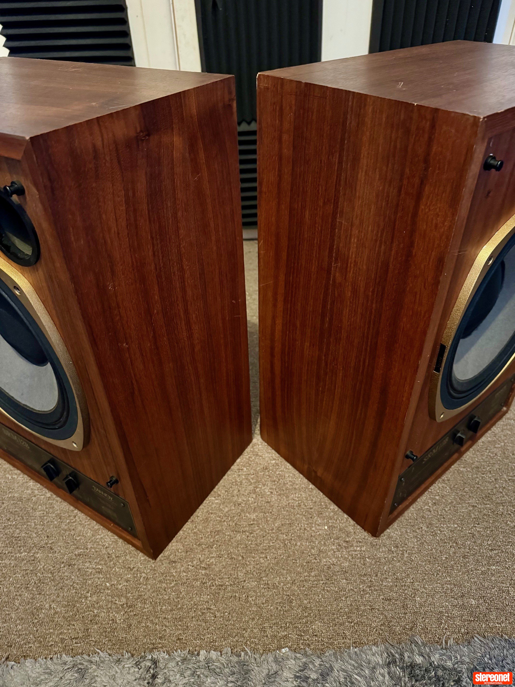 Tannoy SRM12B Super Red Studio Monitors - Bookshelf & Small Monitors - StereoNET