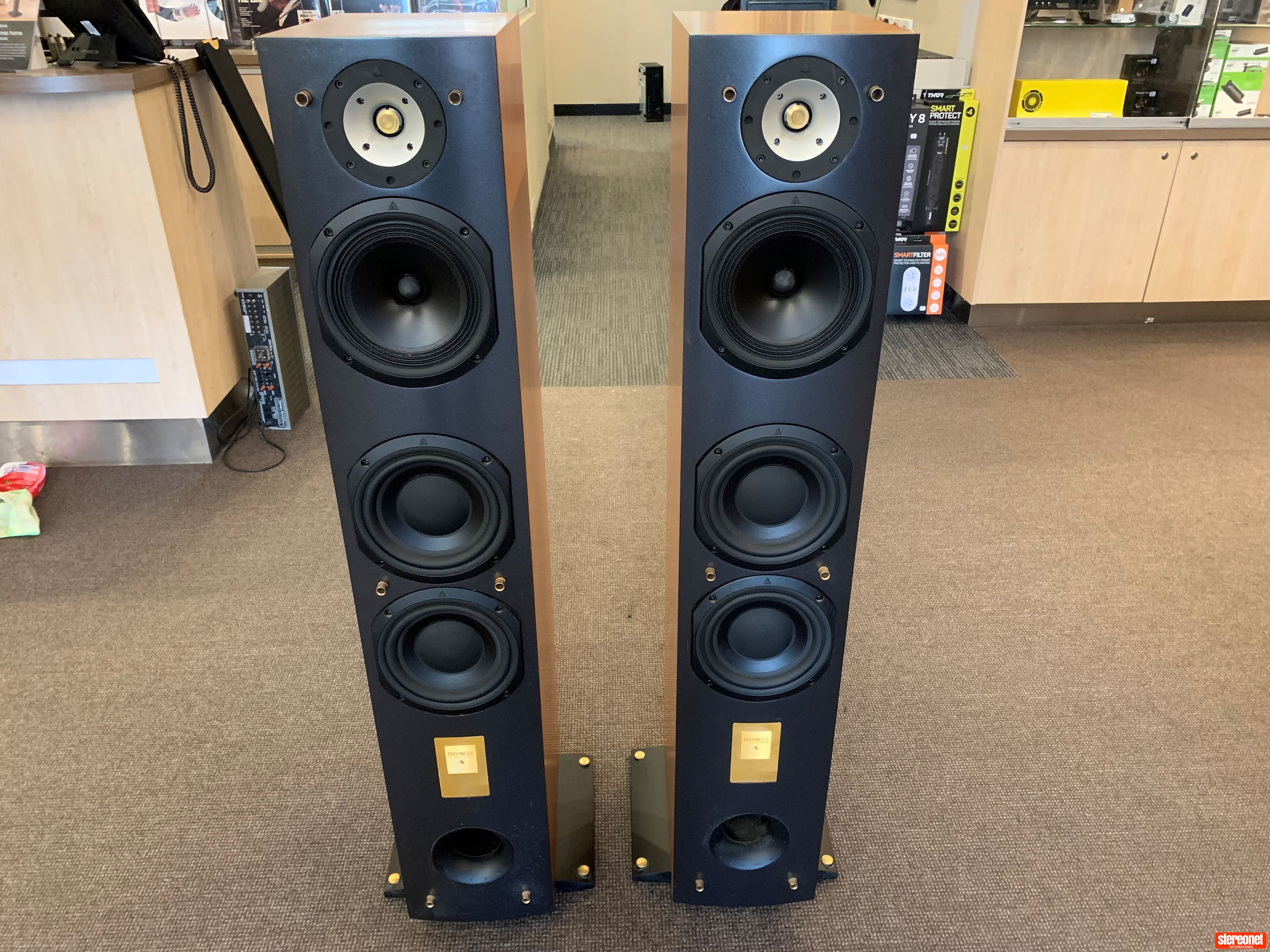 Triangle Electroacoustique Celius ESW Floorstanding Loudspeakers ...