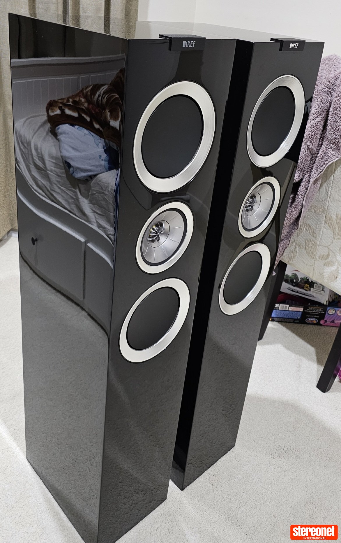KEF R700 Floorstanding Loudspeakers - Floorstanders & Large Monitors ...