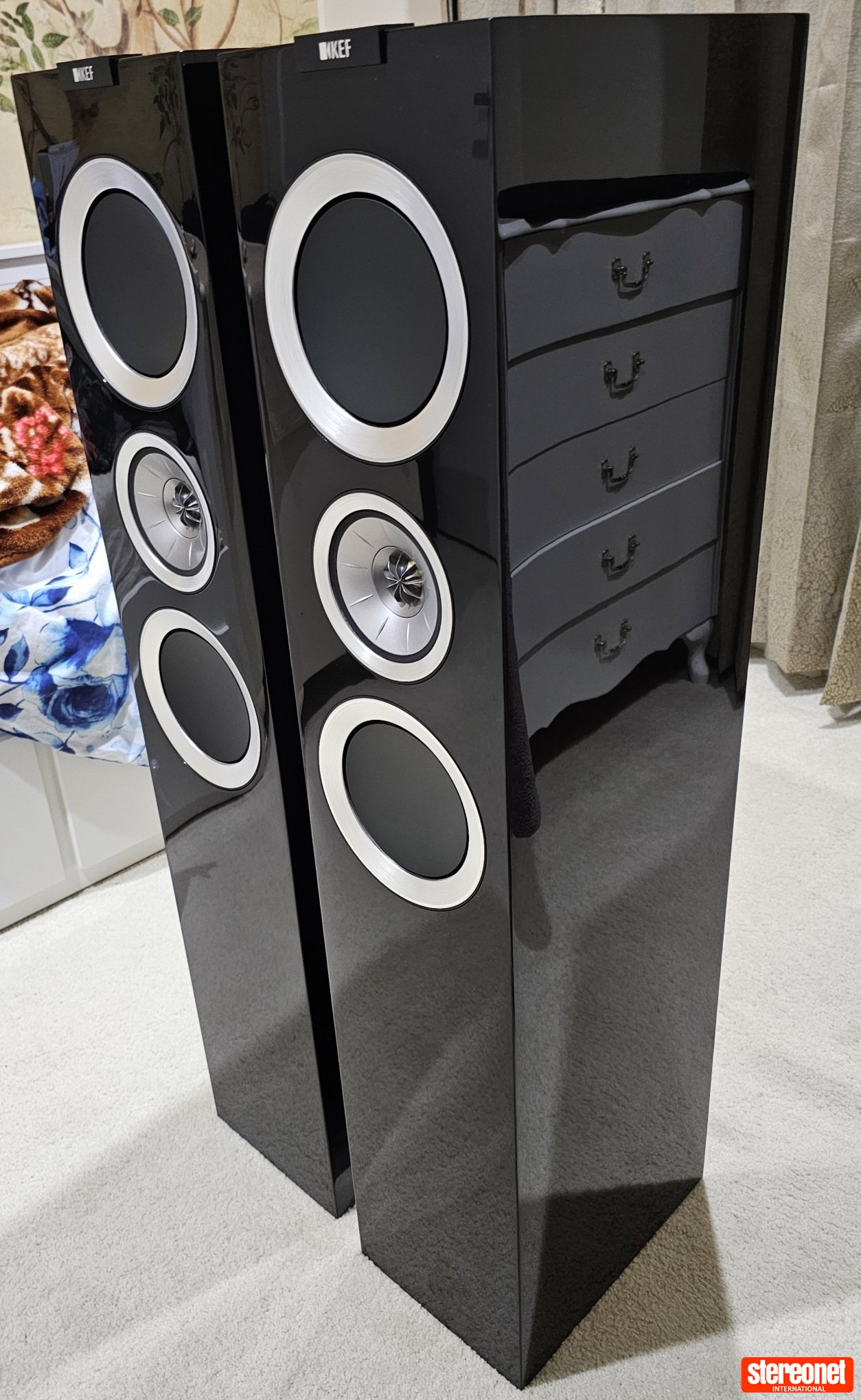 KEF R700 Floorstanding Loudspeakers - Floorstanders & Large Monitors ...