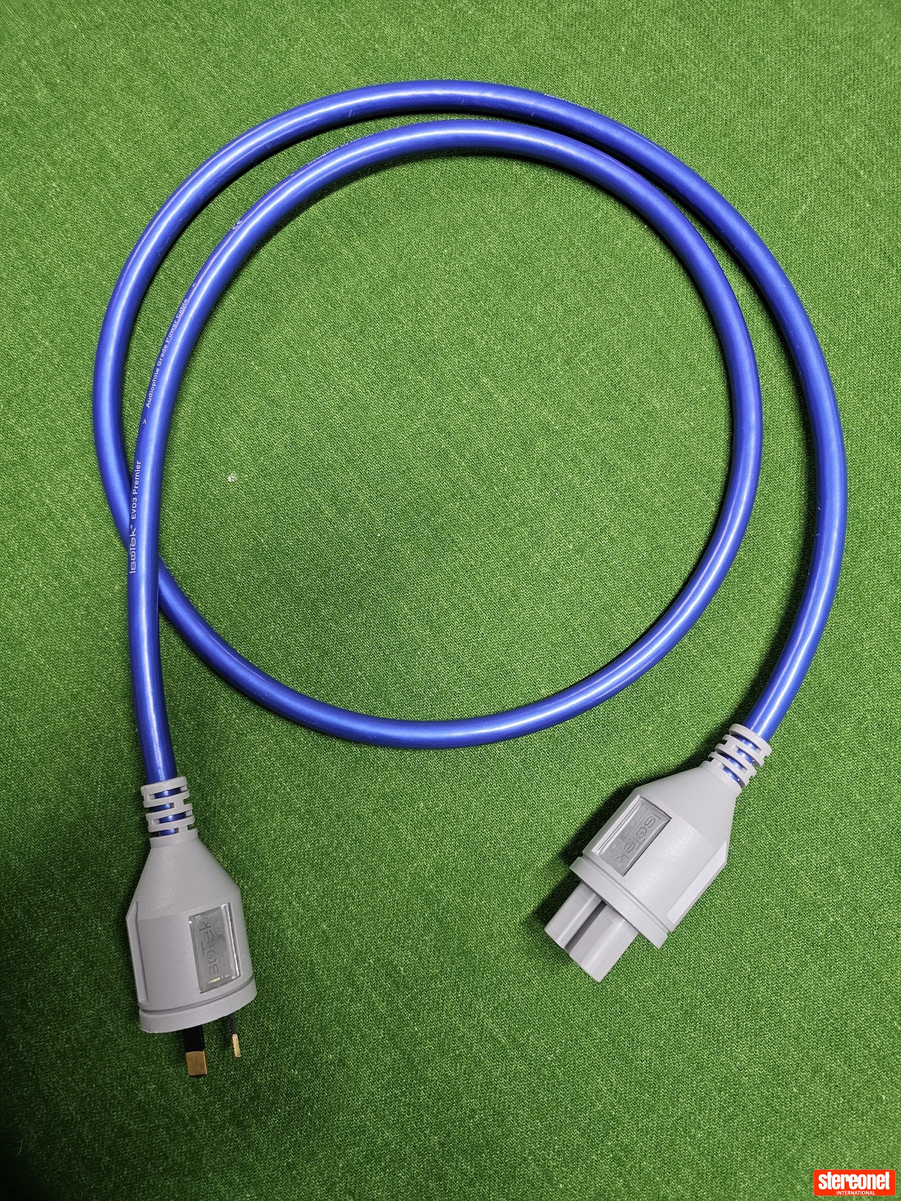 IsoTek Premier Power Cable - Power Cables - StereoNET