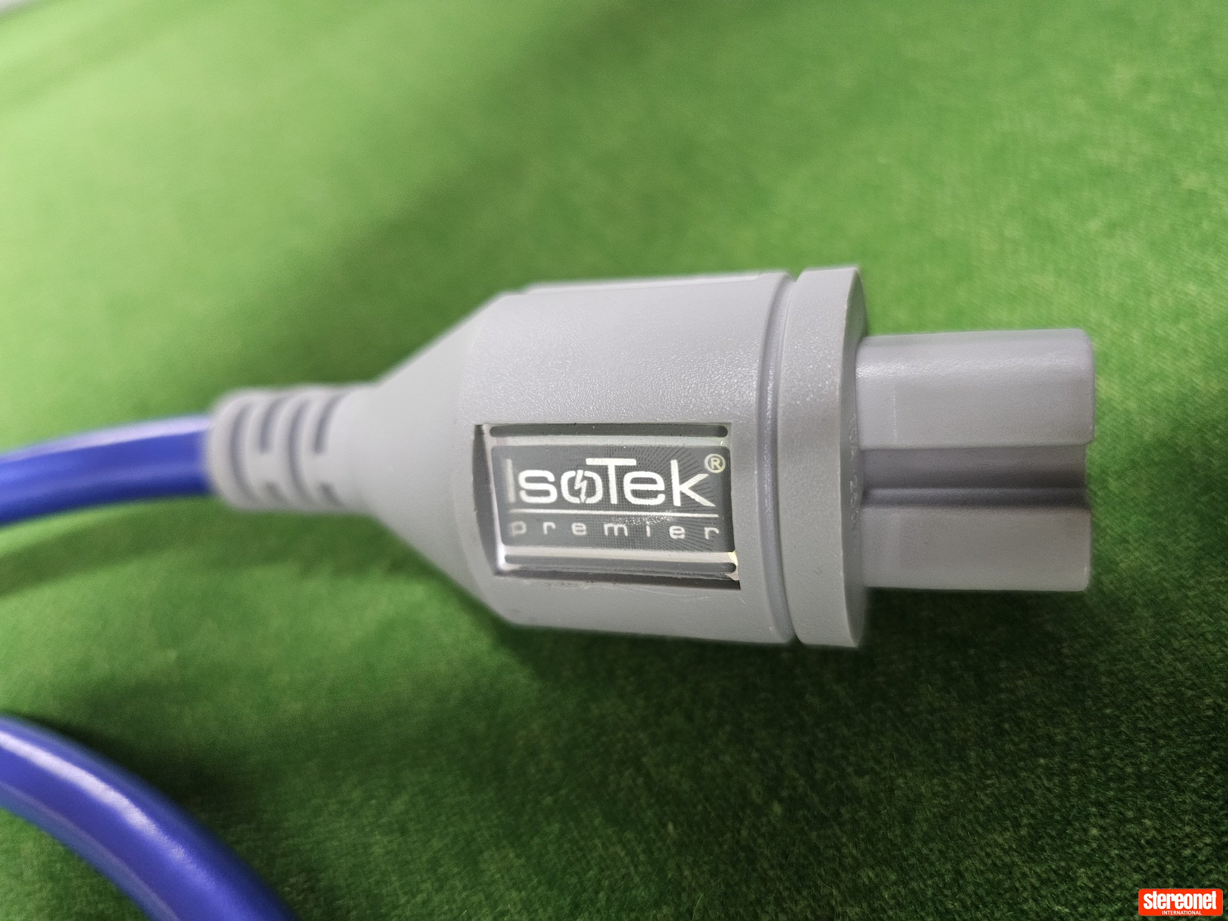 IsoTek Premier Power Cable - Power Cables - StereoNET
