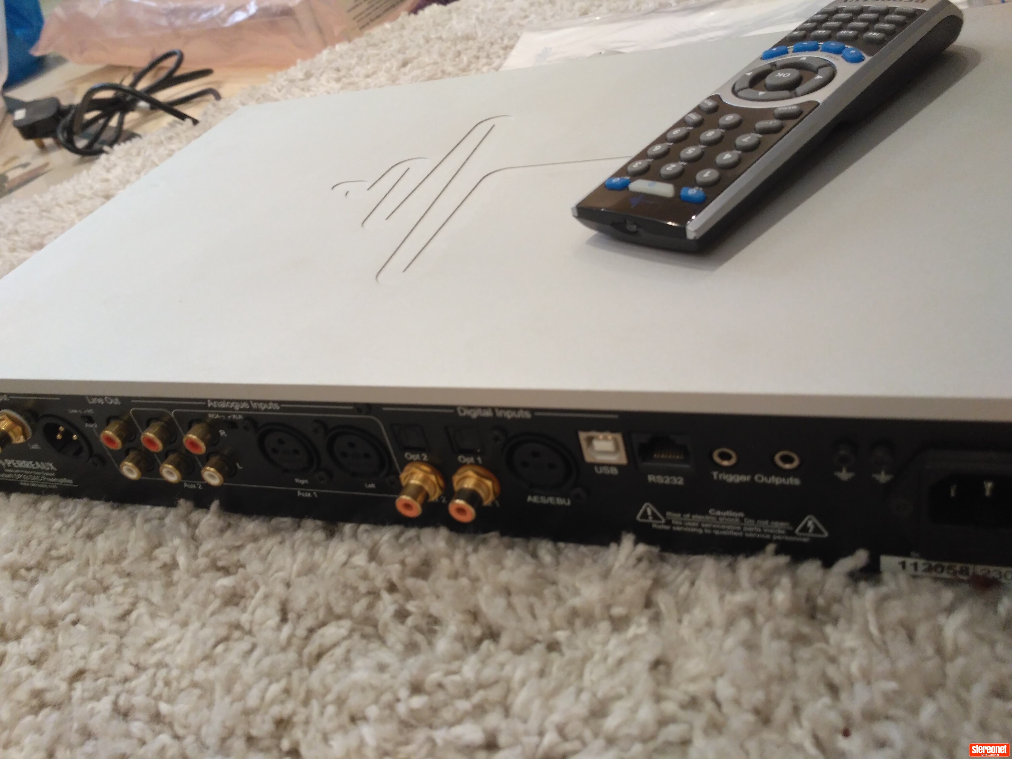 Perreaux DP32 Pre Amplifier - Pre Amplifiers - StereoNET