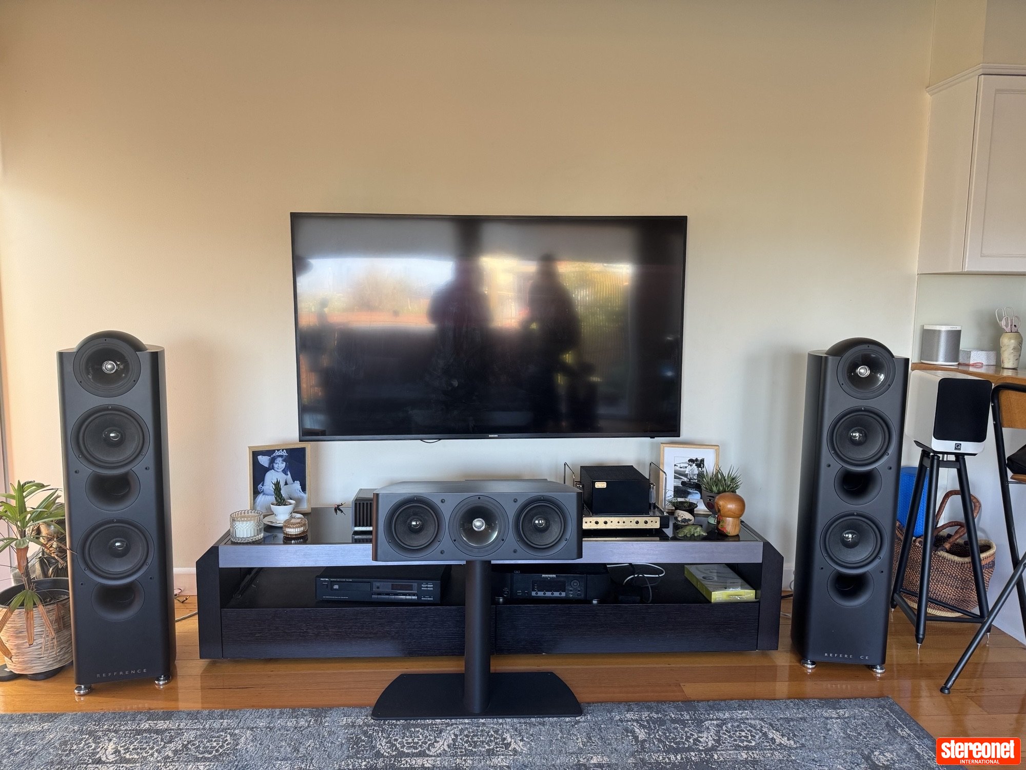 KEF 205/2, 202/2 Loudspeaker Package - Floorstanders & Large Monitors ...