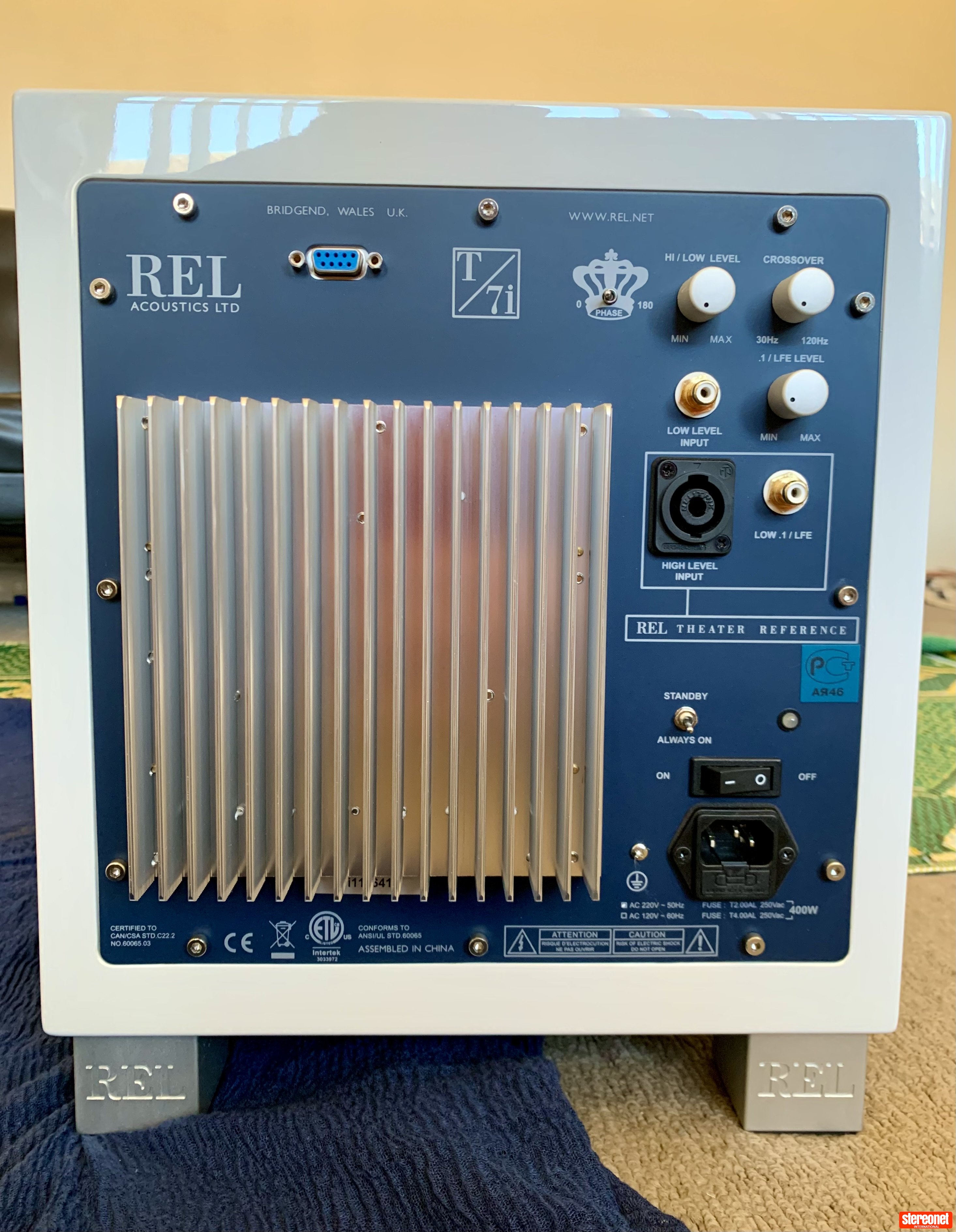 REL Acoustics T7 i Subwoofer (Active / Powered) - Subwoofers - StereoNET