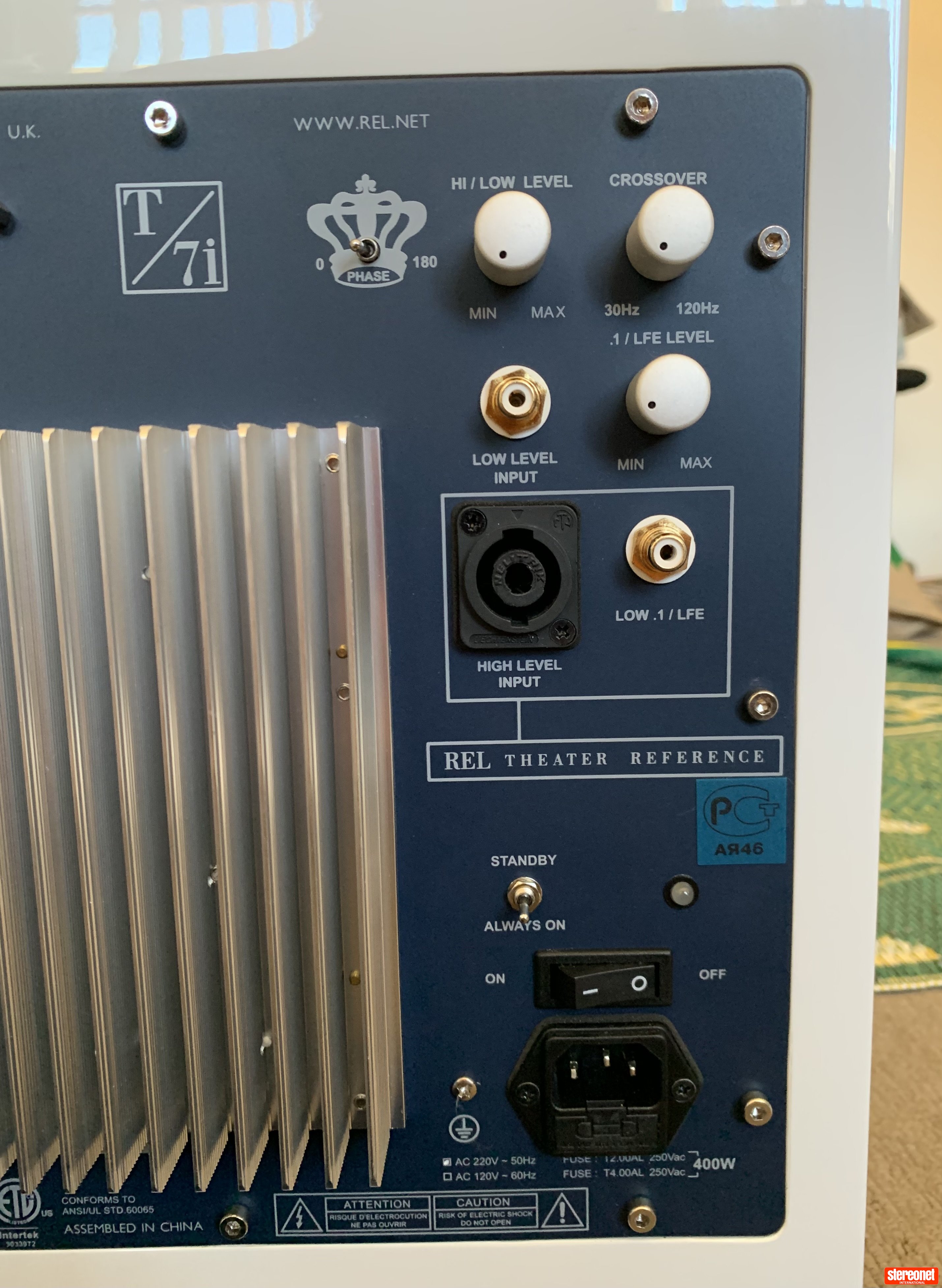 REL Acoustics T7 i Subwoofer (Active / Powered) - Subwoofers - StereoNET