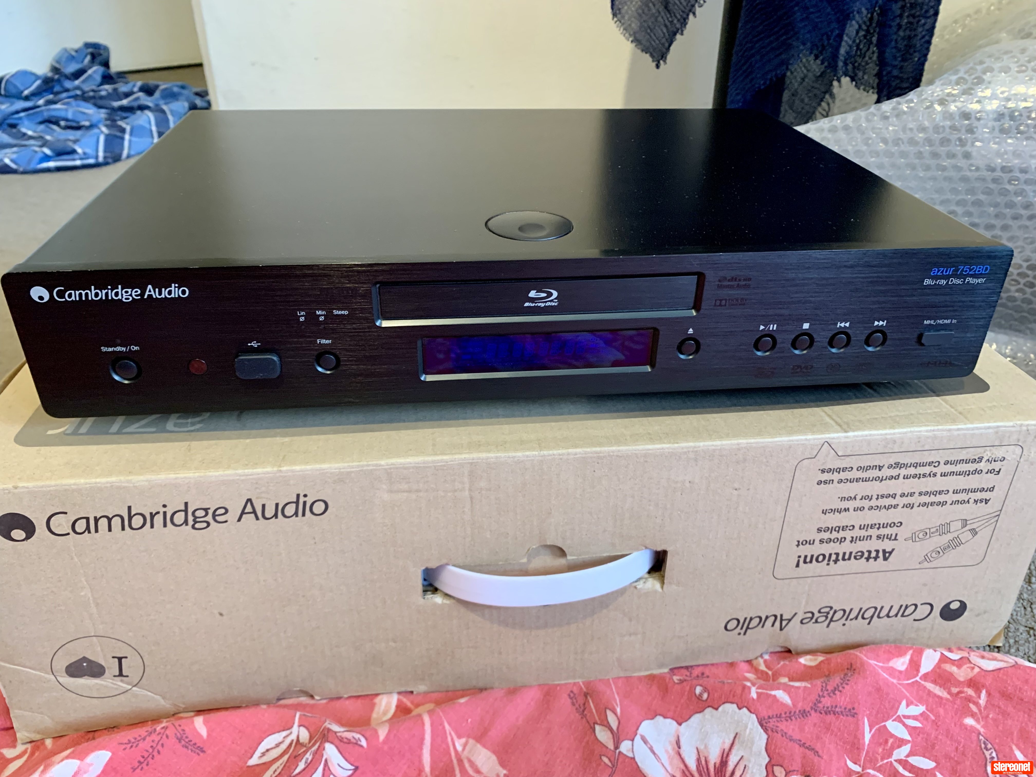 Cambridge Audio Azur 752BD Blu-ray Player - DVD / Blu-ray / Streaming ...