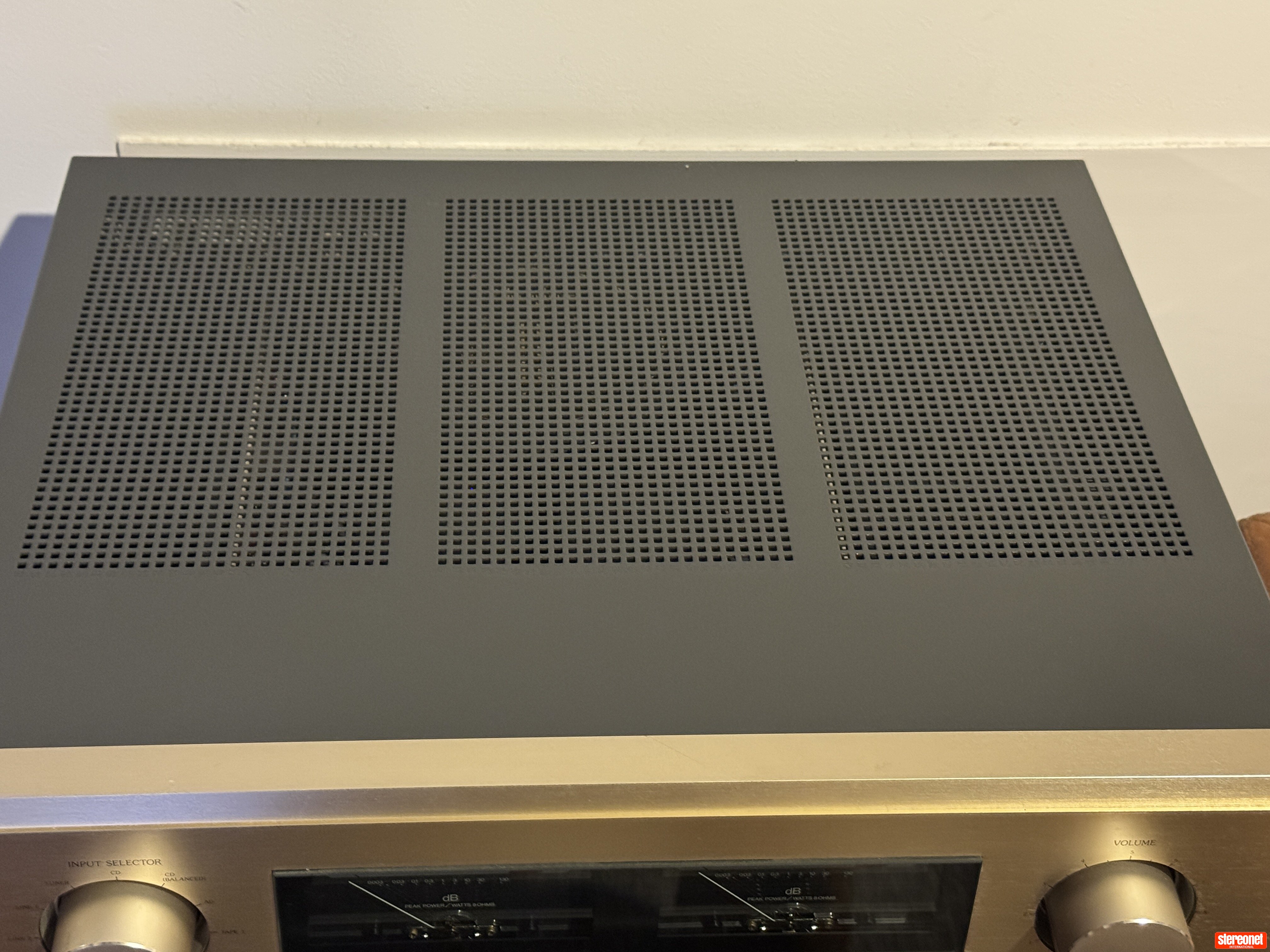 Accuphase E-305 Integrated Amplifier (Solid State) - Integrated ...