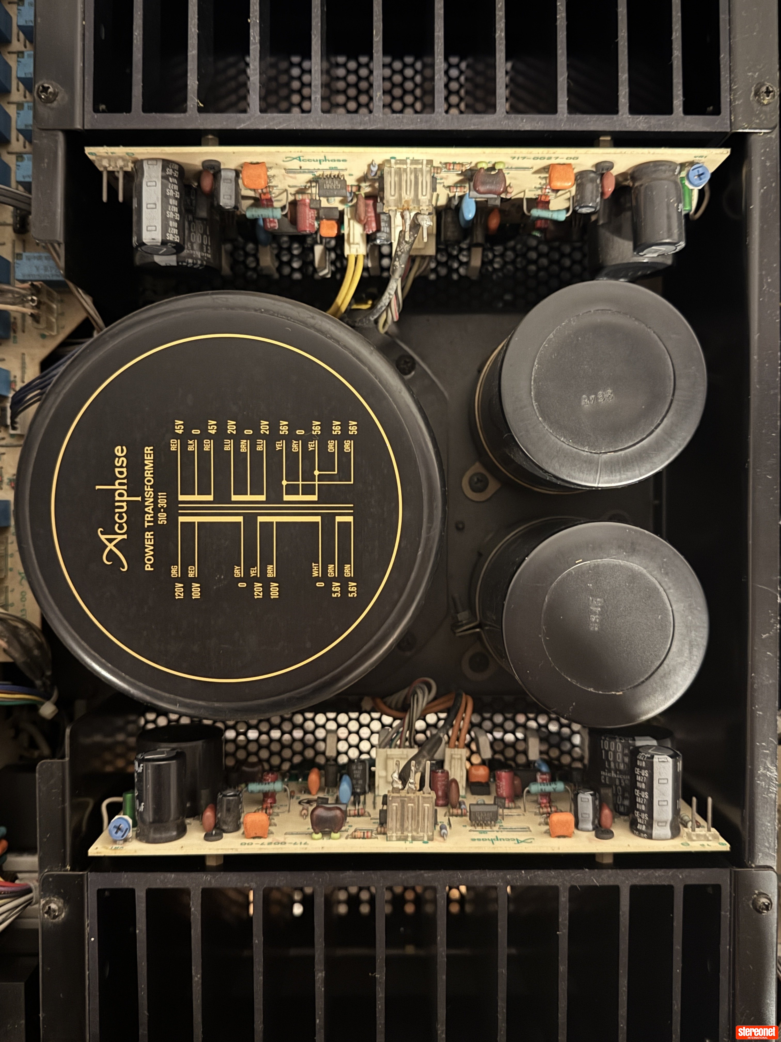 Accuphase E-305 Integrated Amplifier (Solid State) - Integrated ...