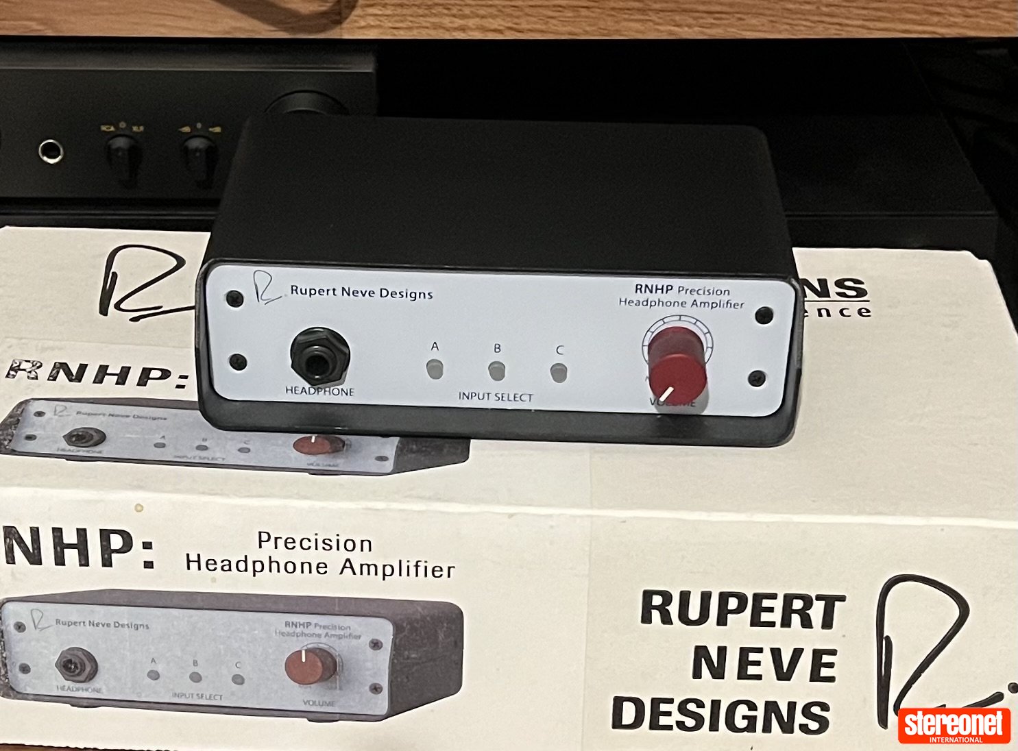 Rupert Neve Designs RNHP Headphone Amplifier - Headphone Amps & DACs ...