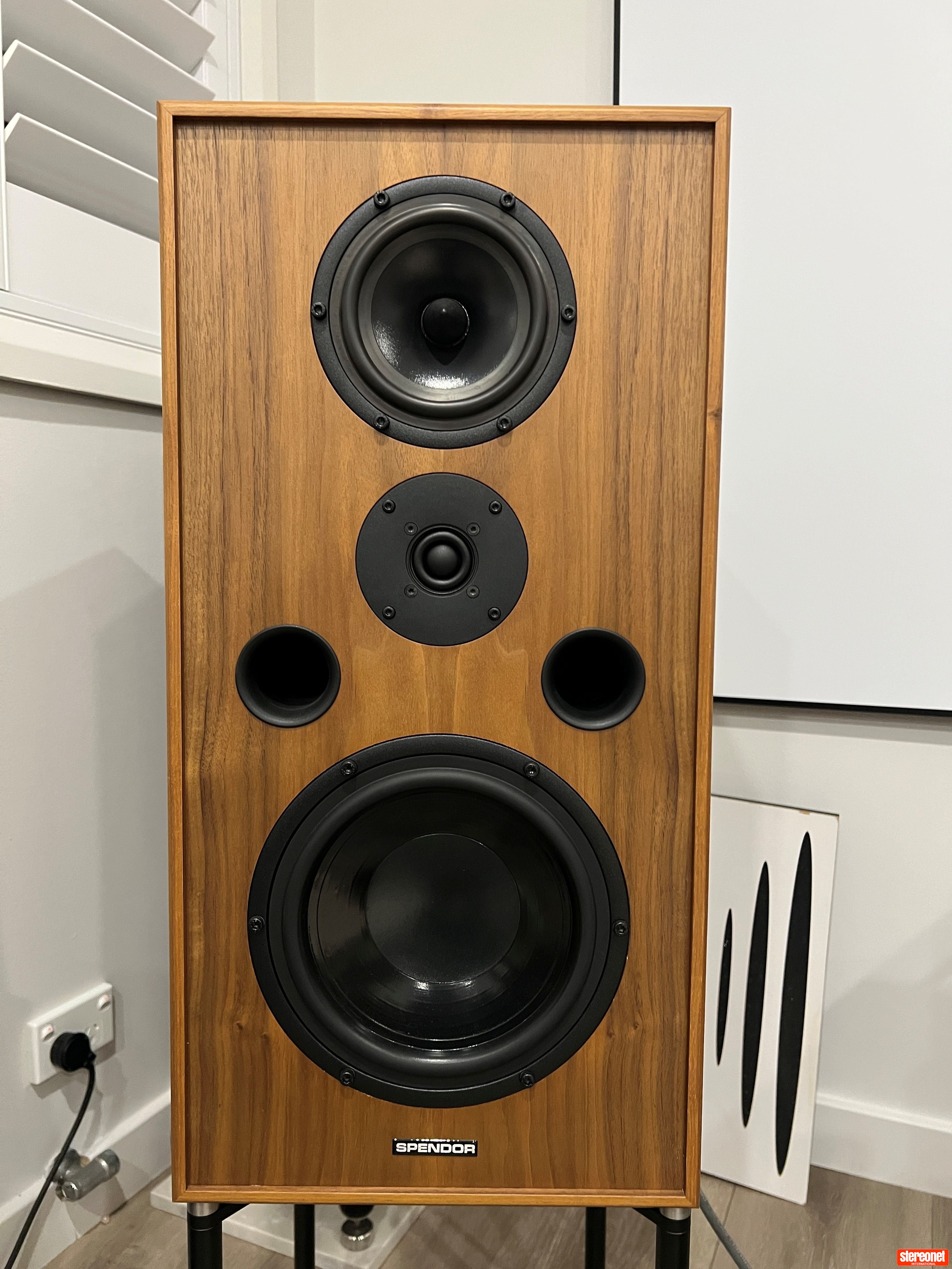 Spendor Classic 1/2 Bookshelf Loudspeakers - Floorstanders & Large ...