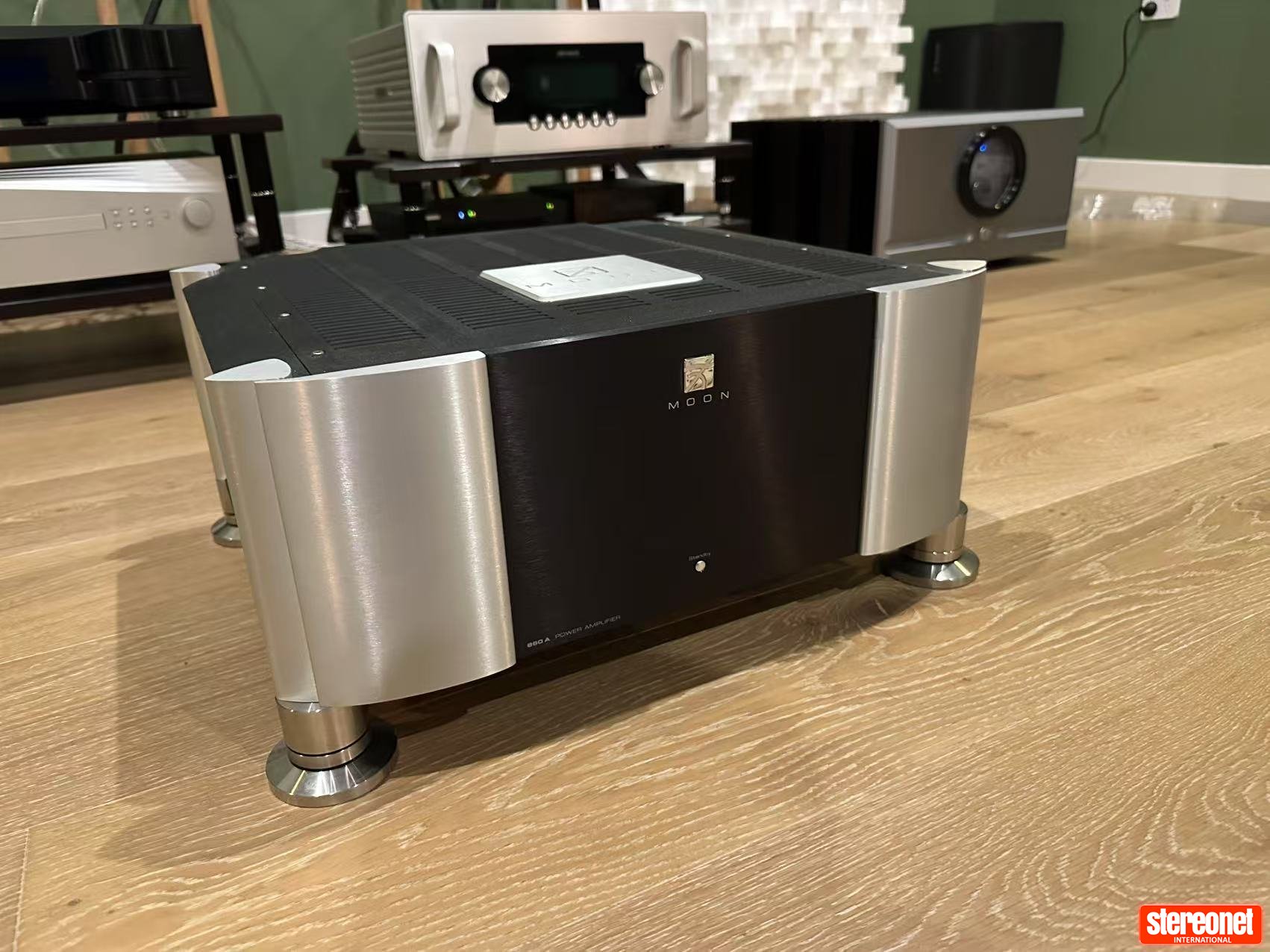 Simaudio Moon 860A V2 Power Amplifier - Power Amplifiers - StereoNET