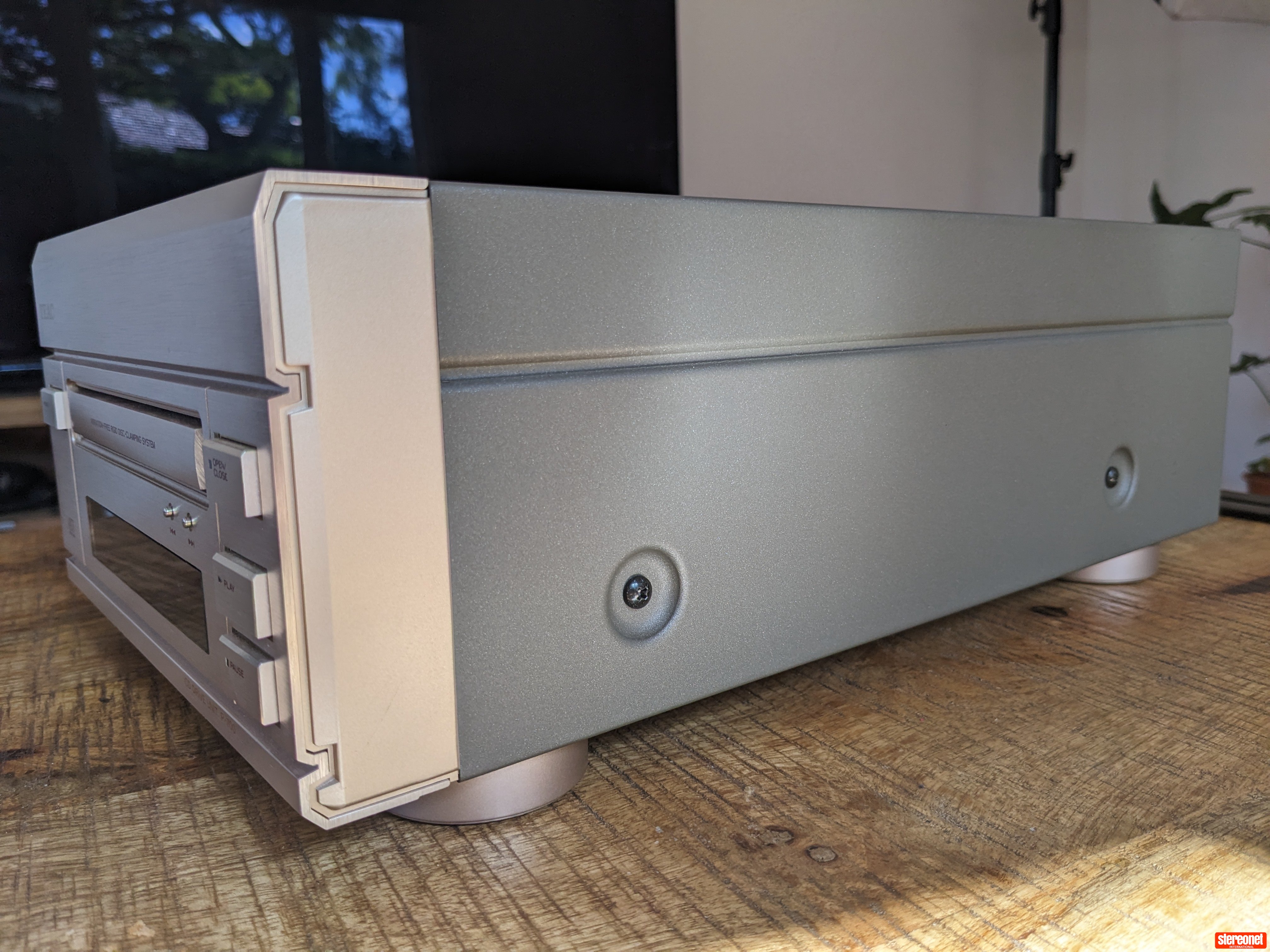 TEAC Esoteric/Teac P700 CD Transport - CD/SACD Players & Transport ...