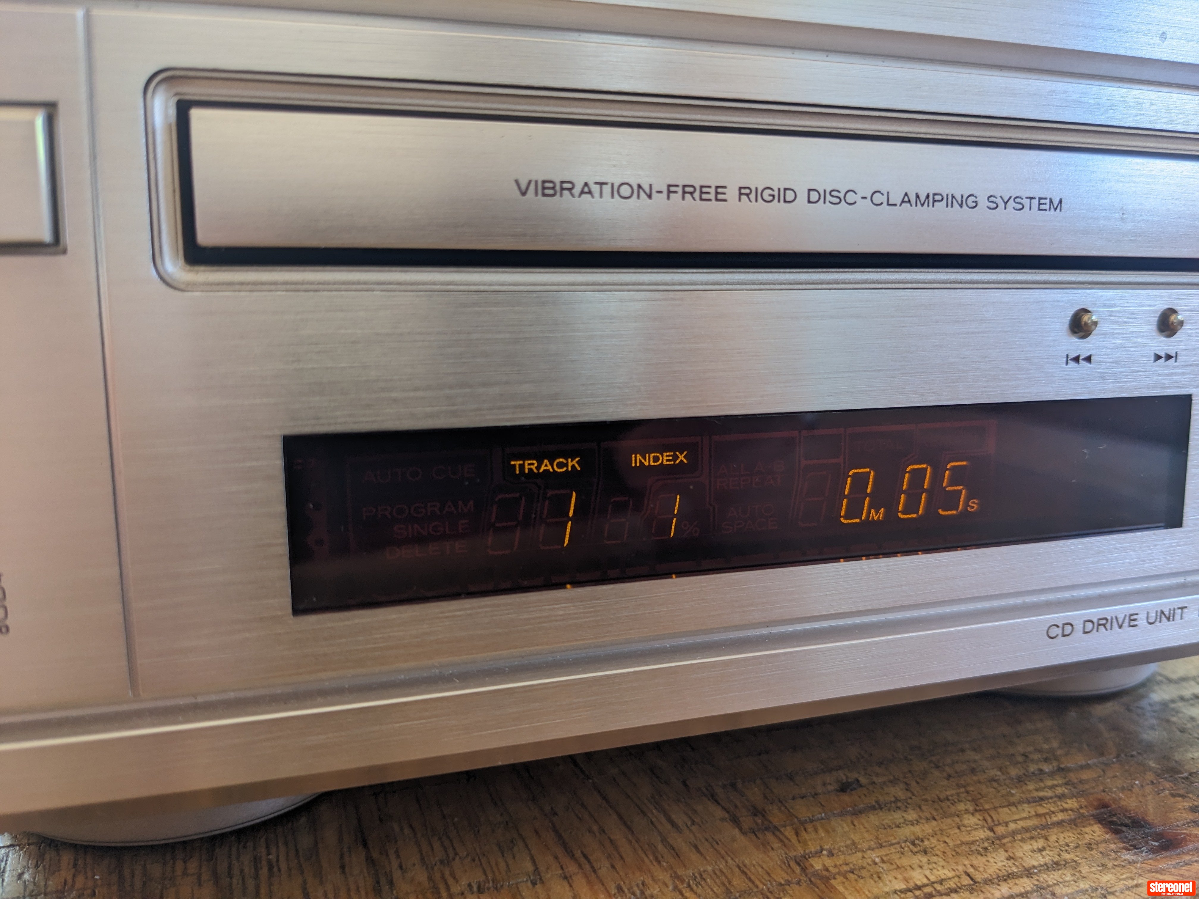 TEAC Esoteric/Teac P700 CD Transport - CD/SACD Players & Transport ...