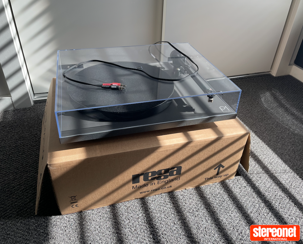 Rega Planar 1 Turntable - Turntables & Record Players - StereoNET