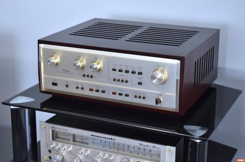 Accuphase E301 Integrated Amplifier (Solid State) - Integrated ...