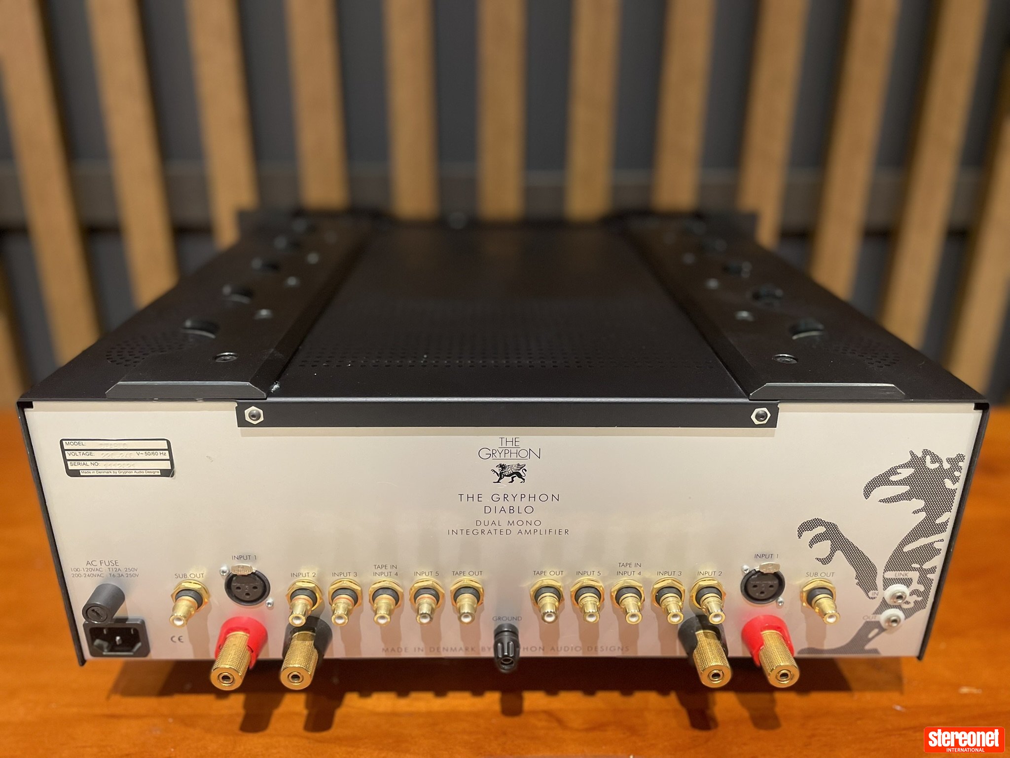 Gryphon Audio Diablo (250) Integrated Amplifier (Solid State ...