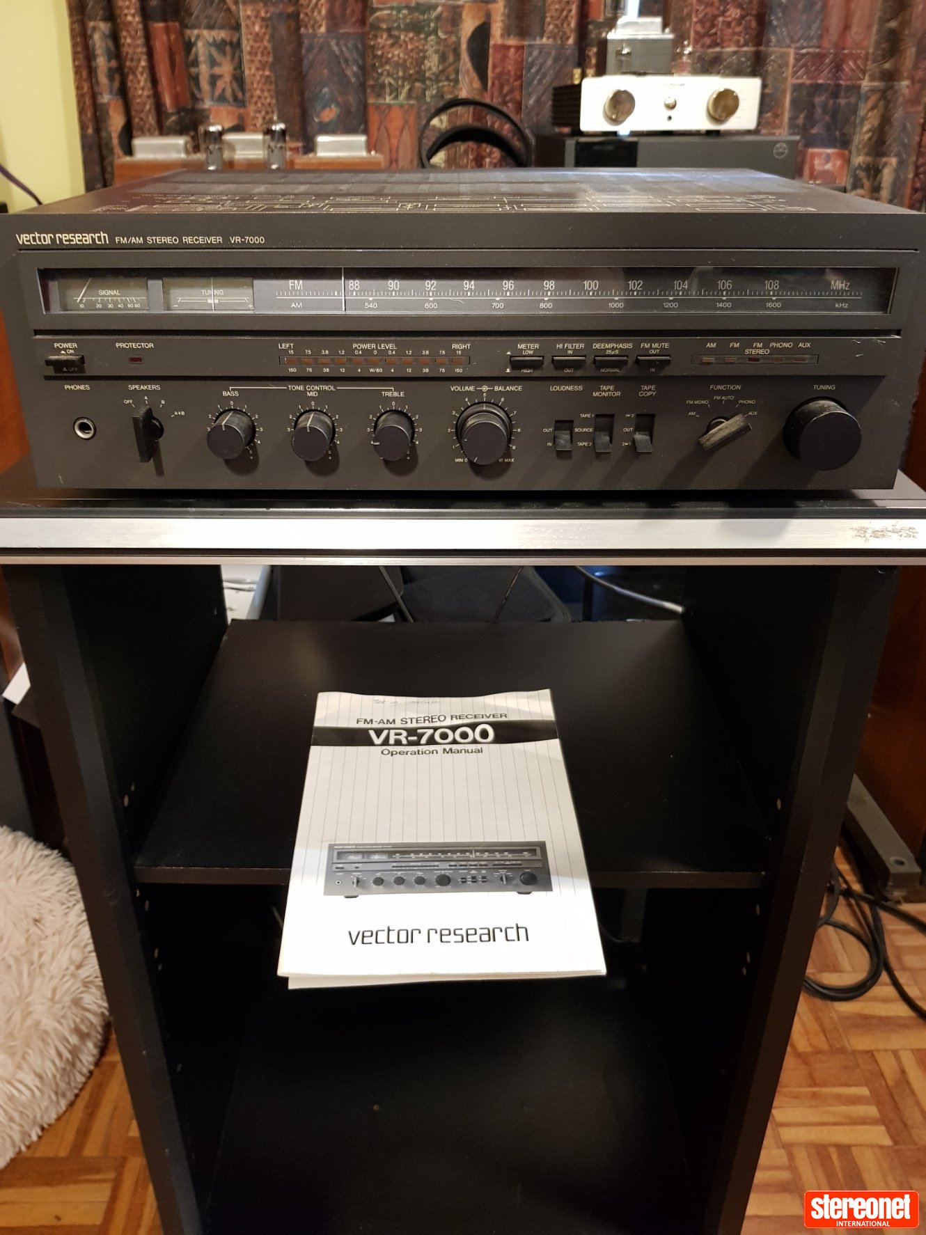 Crown VECTOR RESEARCH VR-7000 Integrated Amplifier (Solid State ...