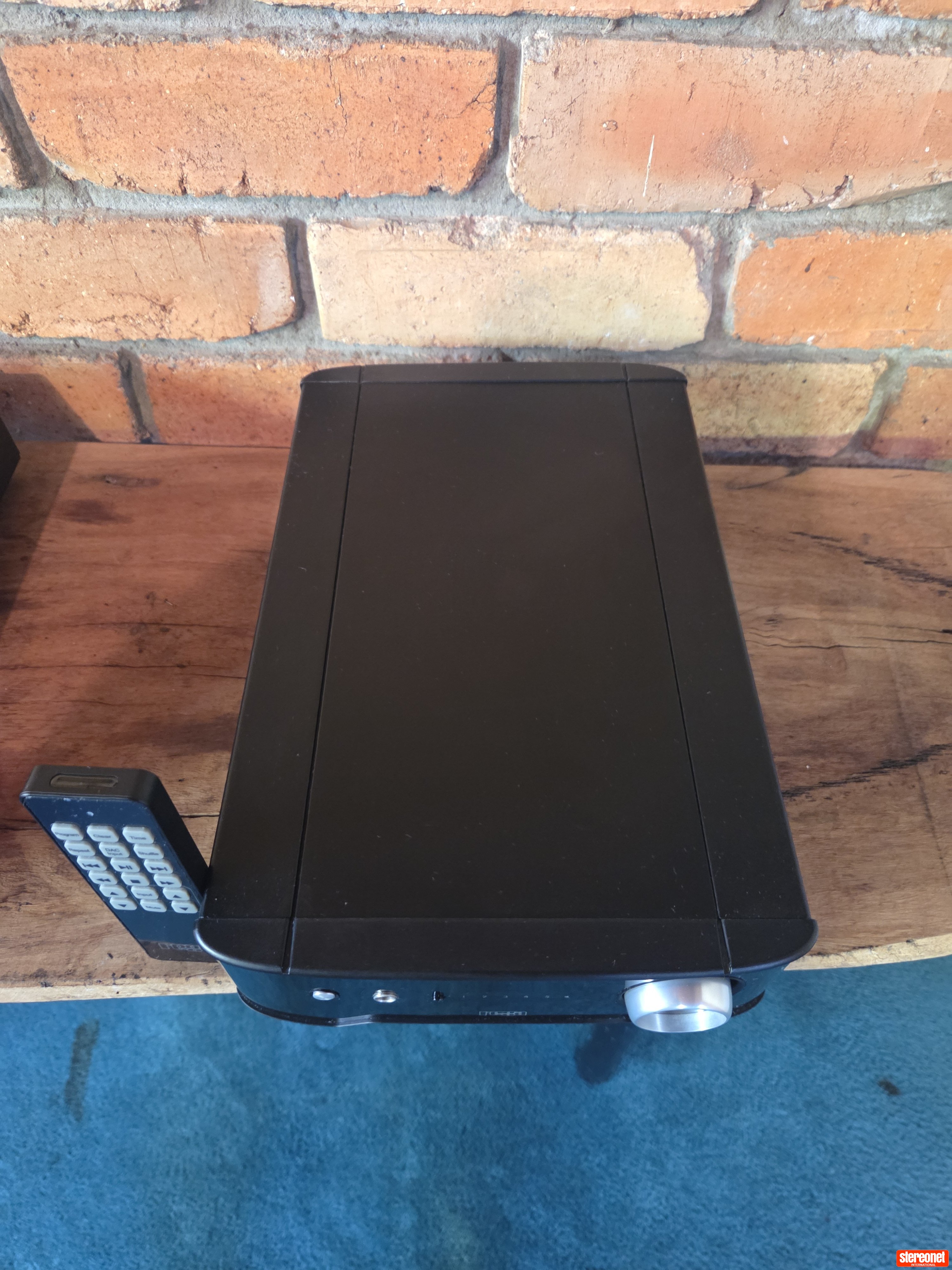 Rega Brio-R Integrated Amplifier (Solid State) - Integrated Amplifiers ...