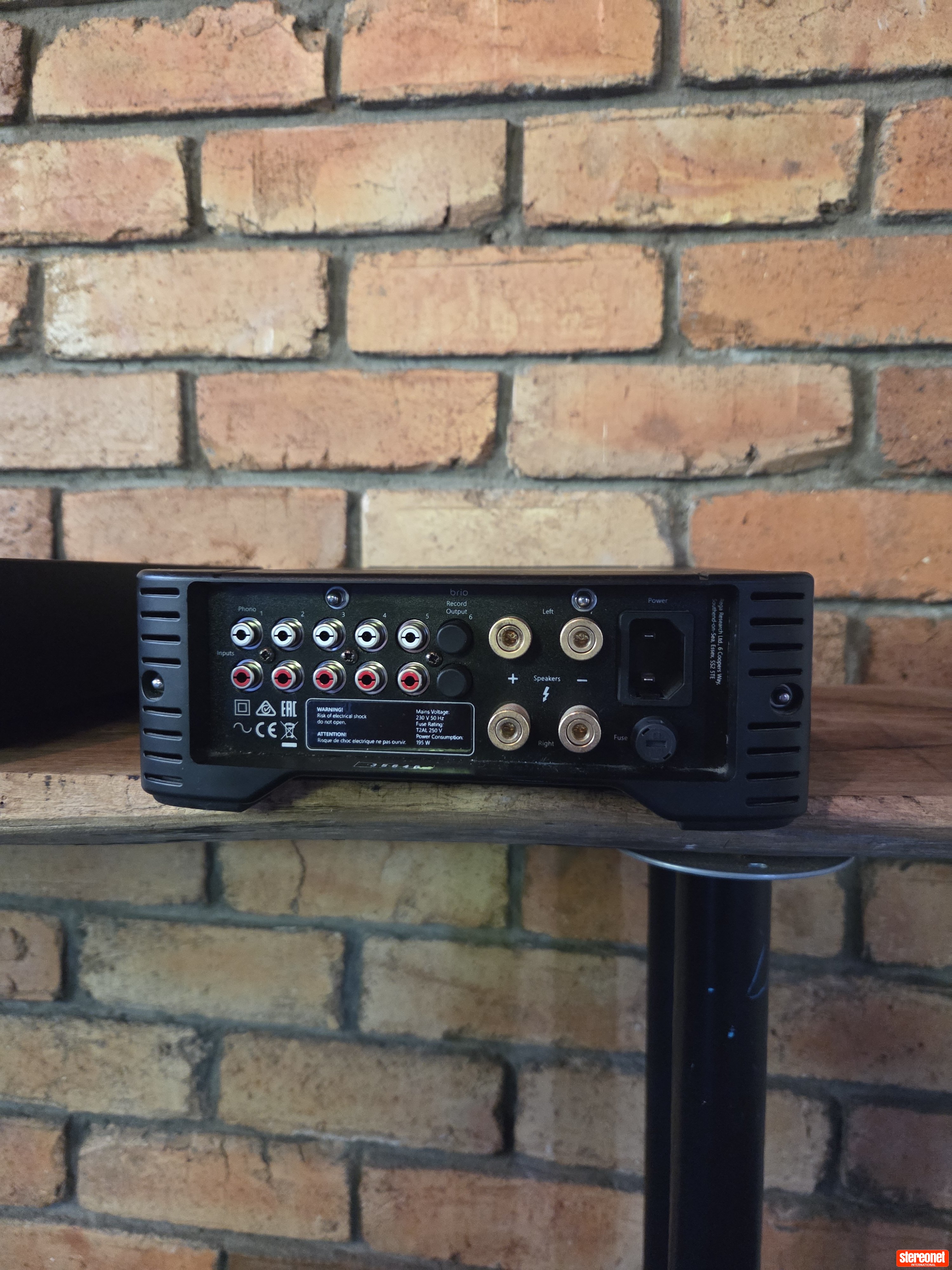 Rega Brio-R Integrated Amplifier (Solid State) - Integrated Amplifiers ...