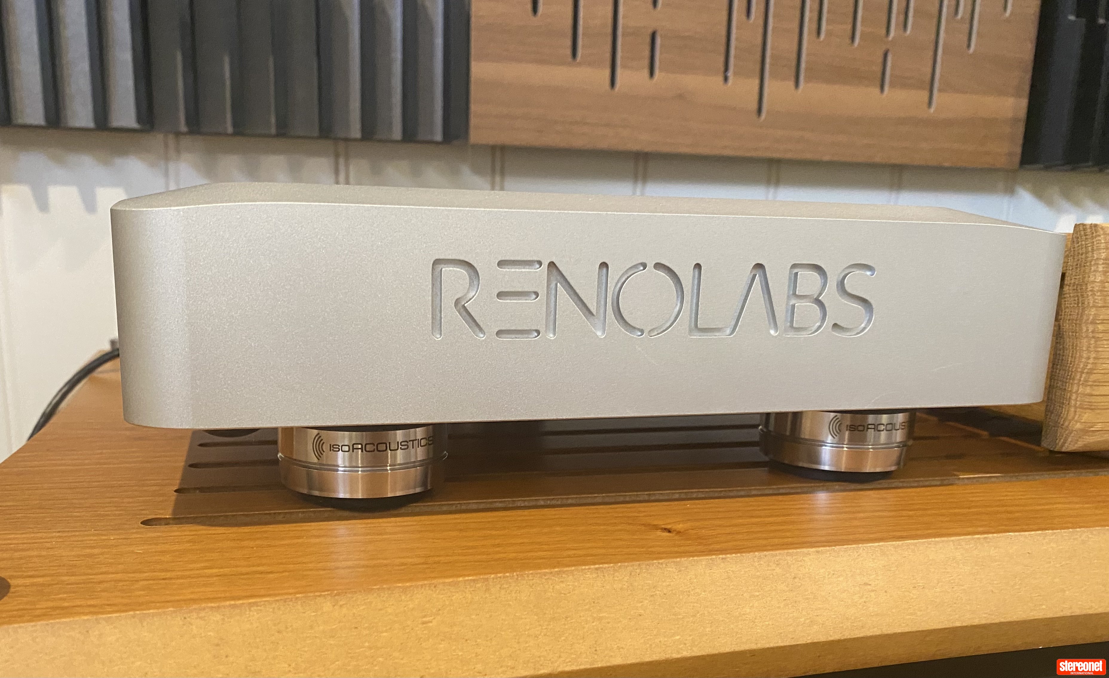 Reno Labs SW1 - ULTIMATE AUDIO SWITCH Network Switch - Networking ...