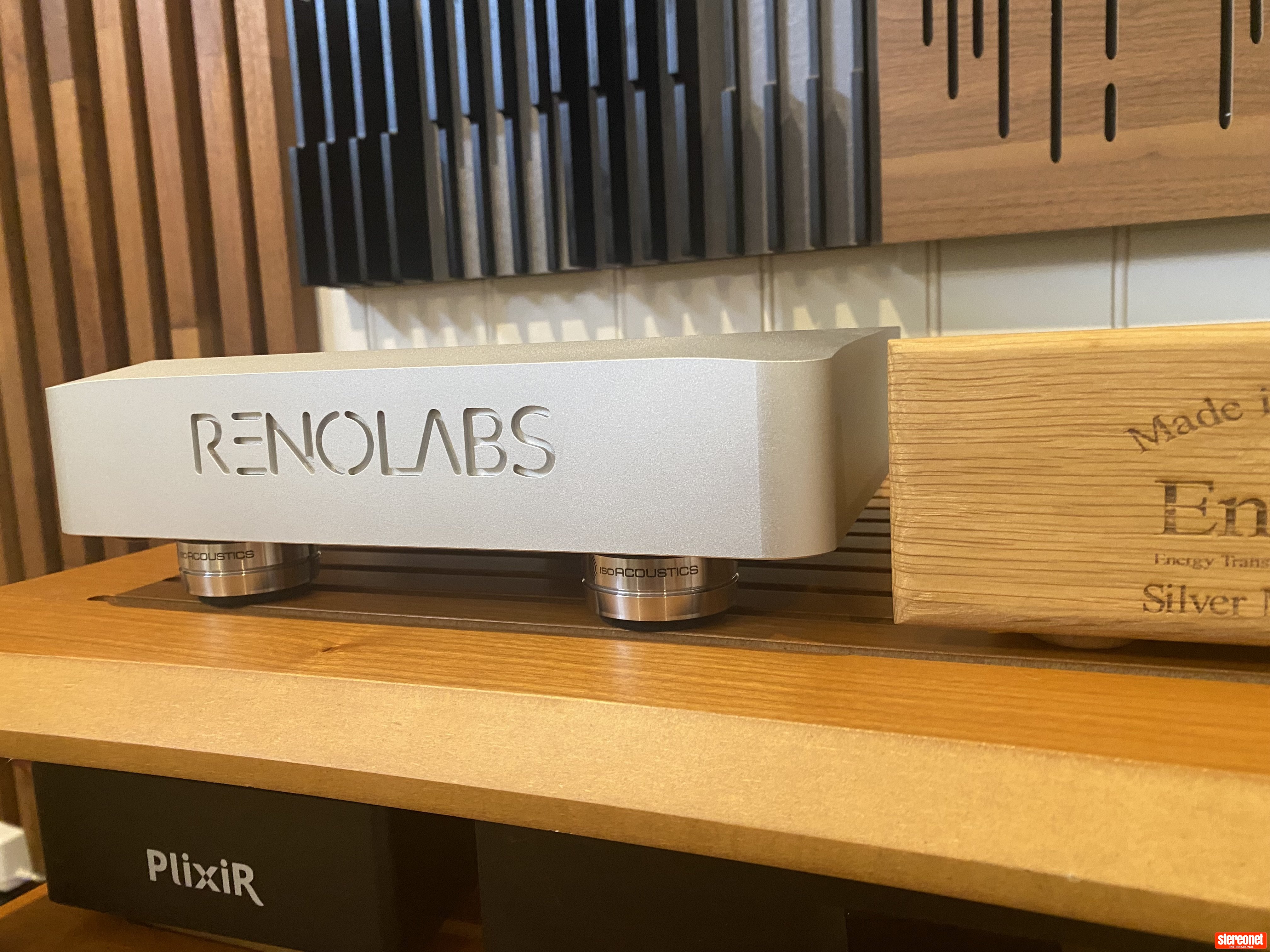 Reno Labs SW1 - ULTIMATE AUDIO SWITCH Network Switch - Networking ...