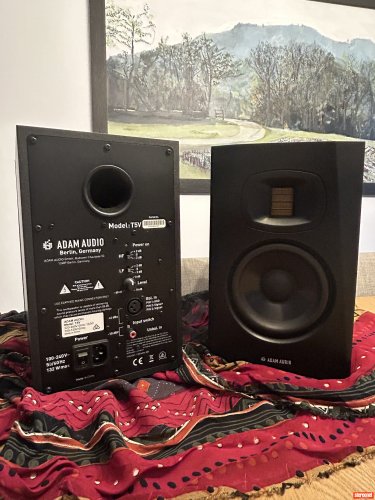 Adam Audio T5V 2-Way 5" Studio Monitors - Bookshelf & Small Monitors ...