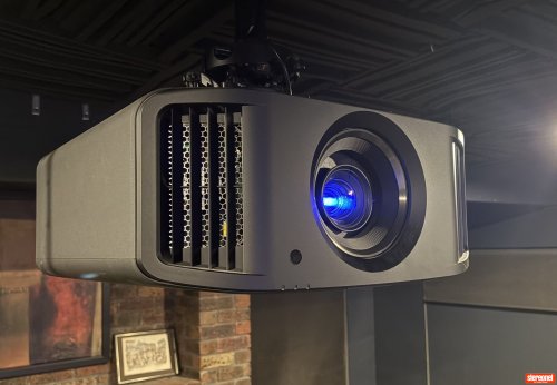 JVC DLA-N7 Projector - Projectors & Screens - StereoNET