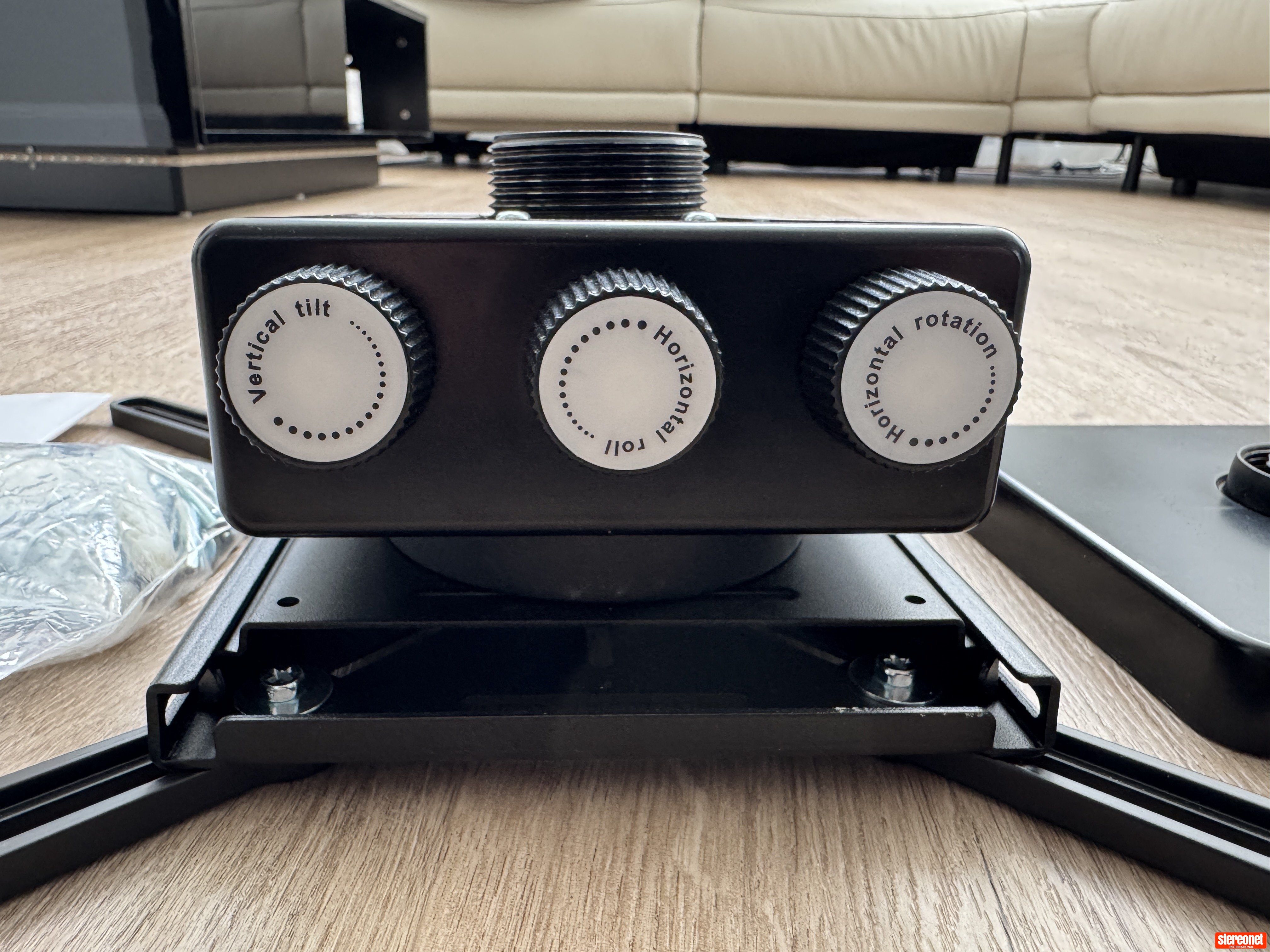 Strong XL Projector Mount - Other - StereoNET