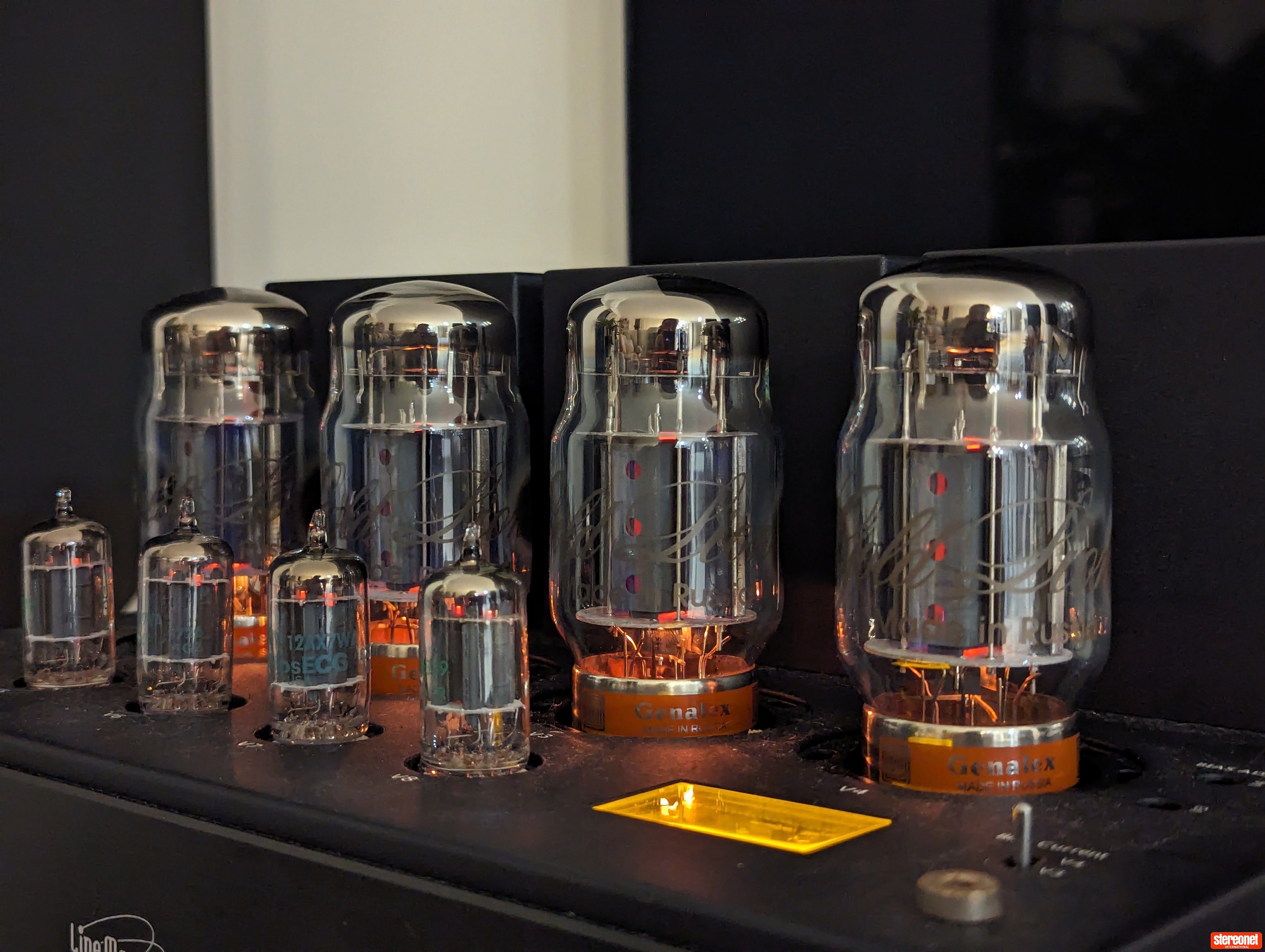 Line Magnetic Audio Line Magnetic Audio LM-216ia Integrated Amplifier ...