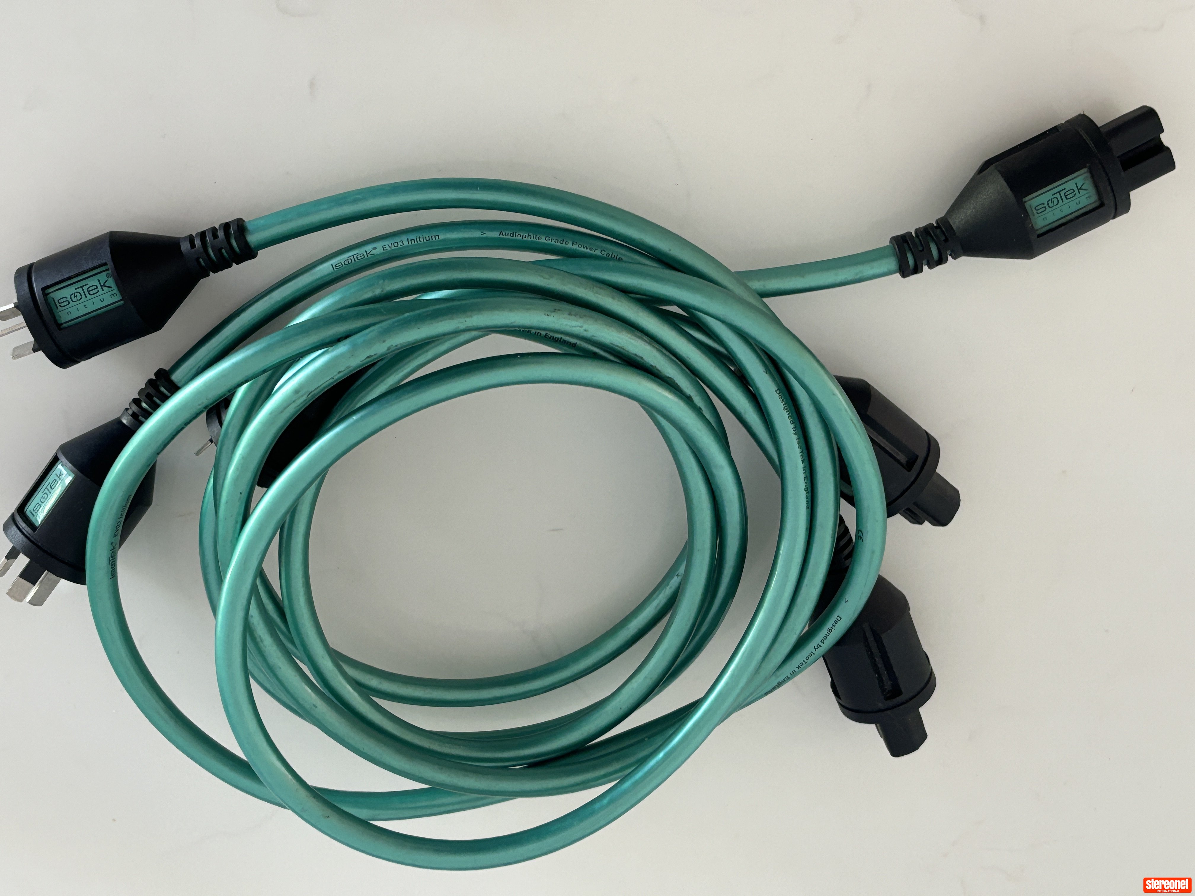 IsoTek Initium Power Cable - Power Cables - StereoNET