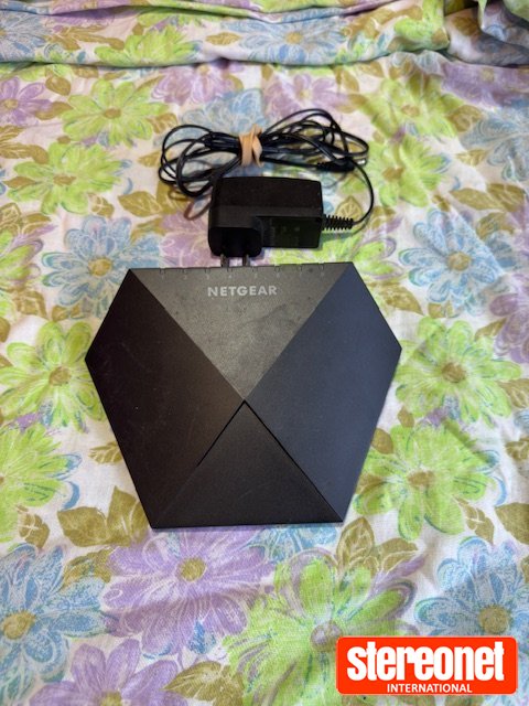 2 - Netgear Nighthawk S8000 8 port Switches Computer Monitor Switch ...