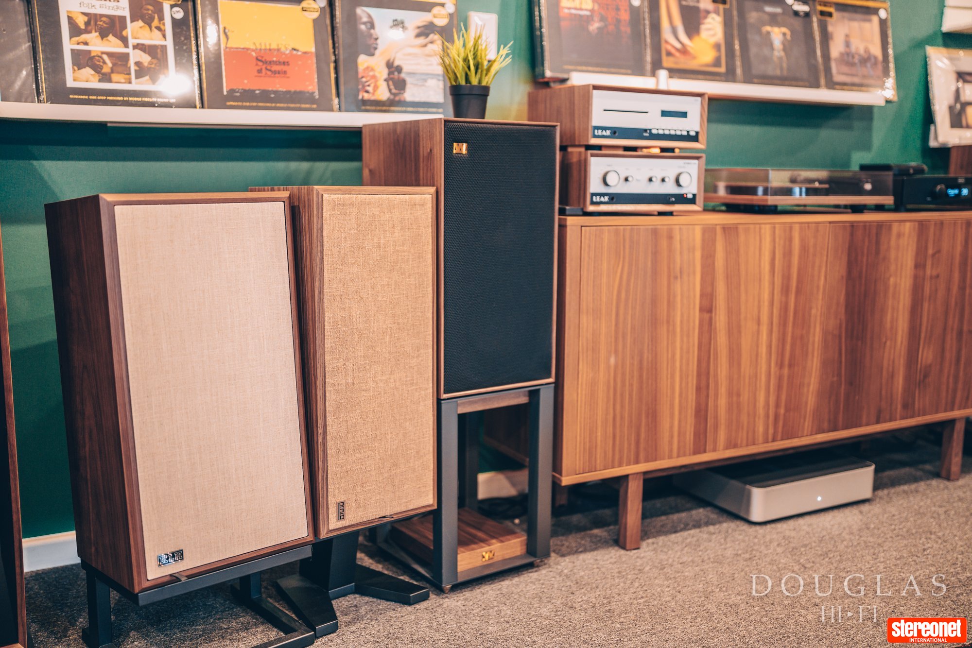 PSB Speakers Passif 50 Floorstanding Loudspeakers - Floorstanders & Large Monitors - StereoNET