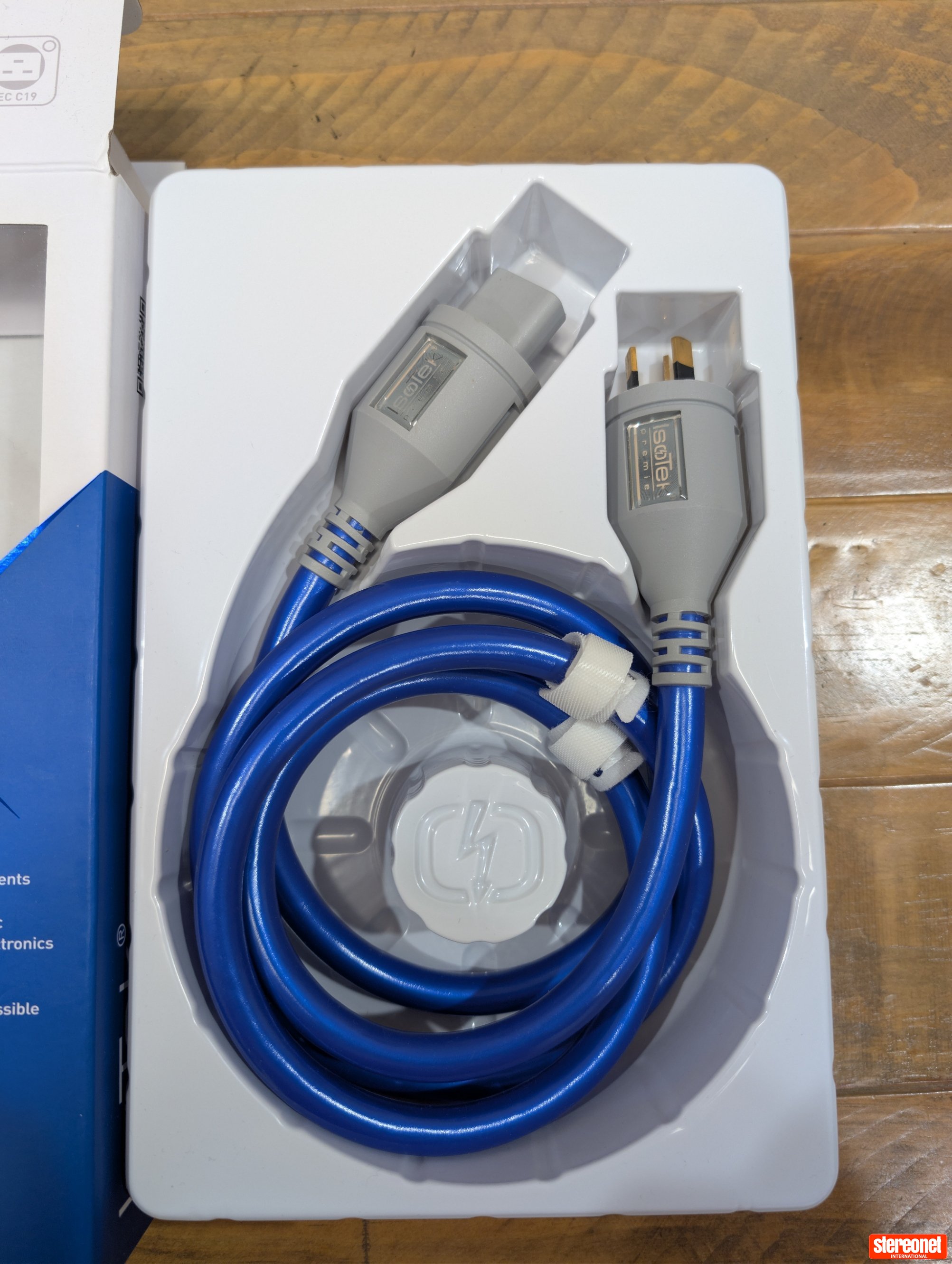 IsoTek EVO3 Premier Power Cable - Power Cables - StereoNET