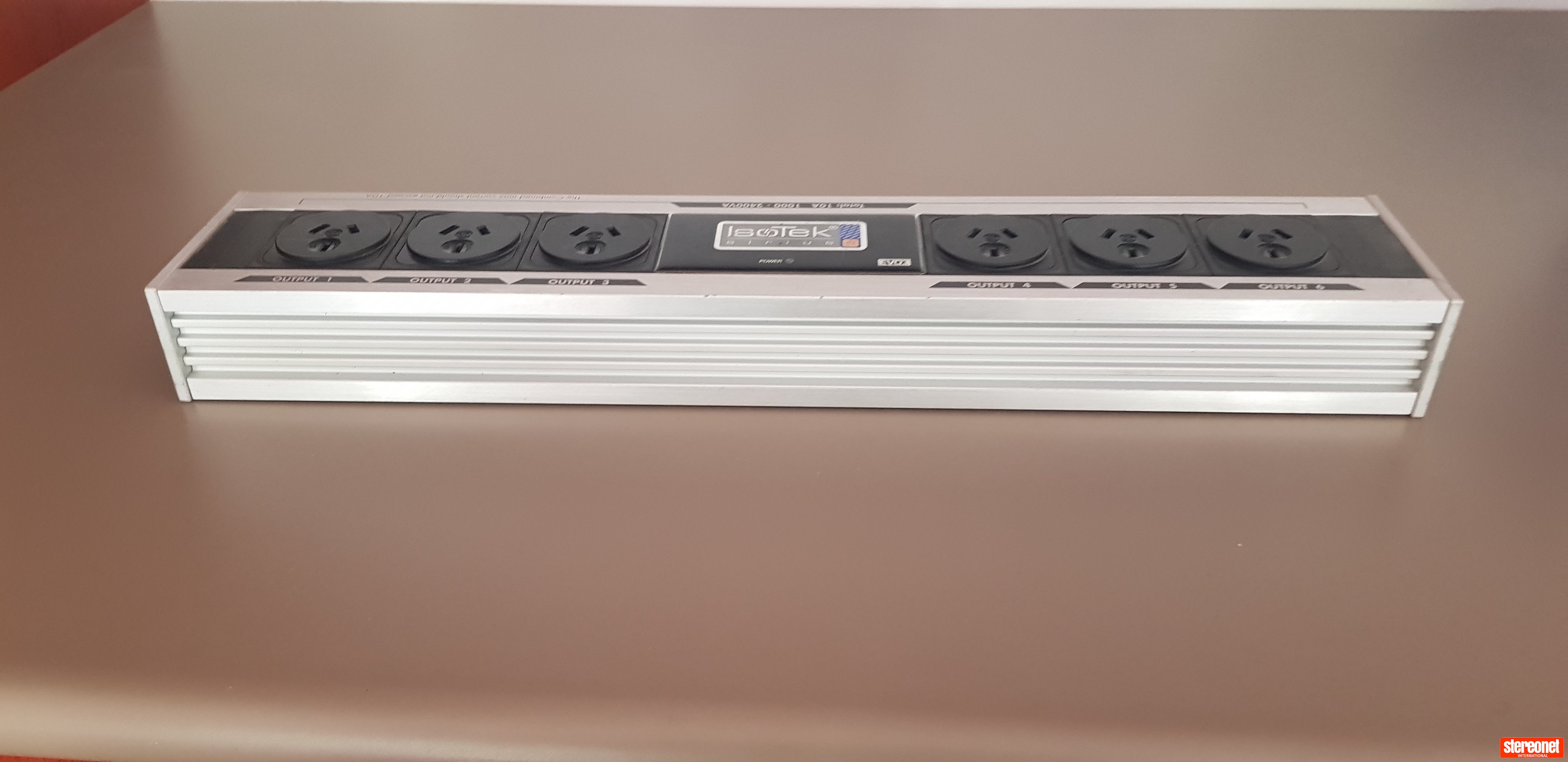 IsoTek Sirius Evo 3 Power Conditioner - Power Filtering / Conditioning ...