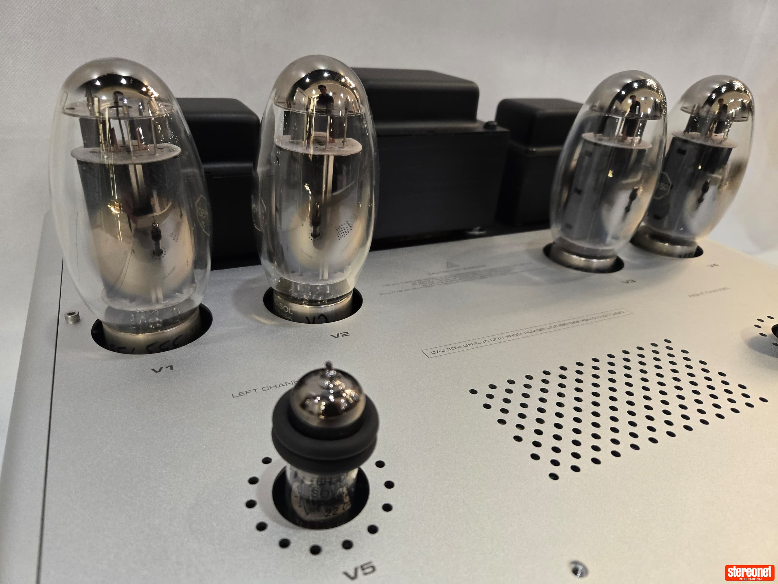 Audio Research VT80 SE Stereo Power Amplifier - Power Amplifiers ...